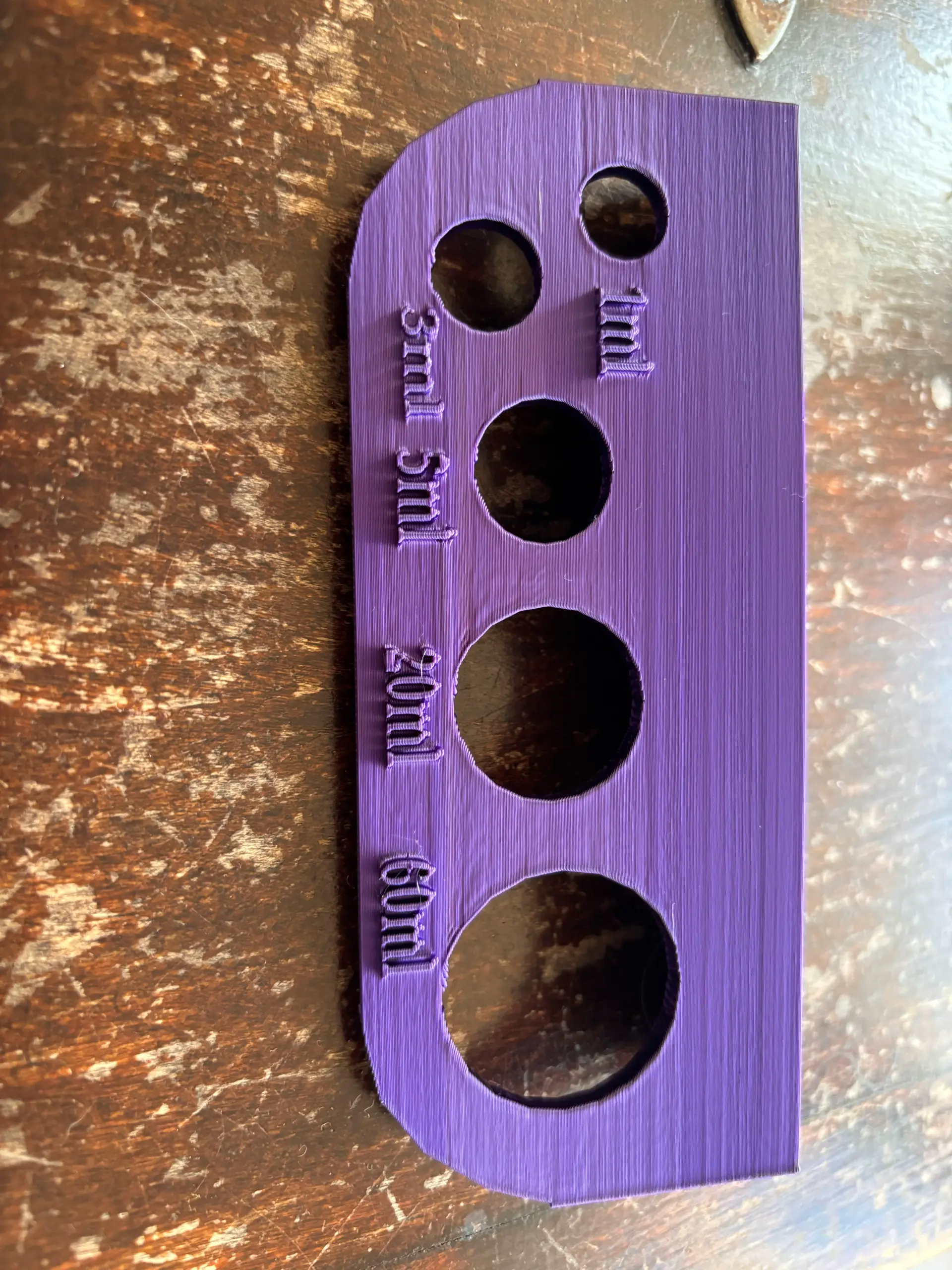 Free Medical & Health Equipment STL Download - Syringe holderby ...