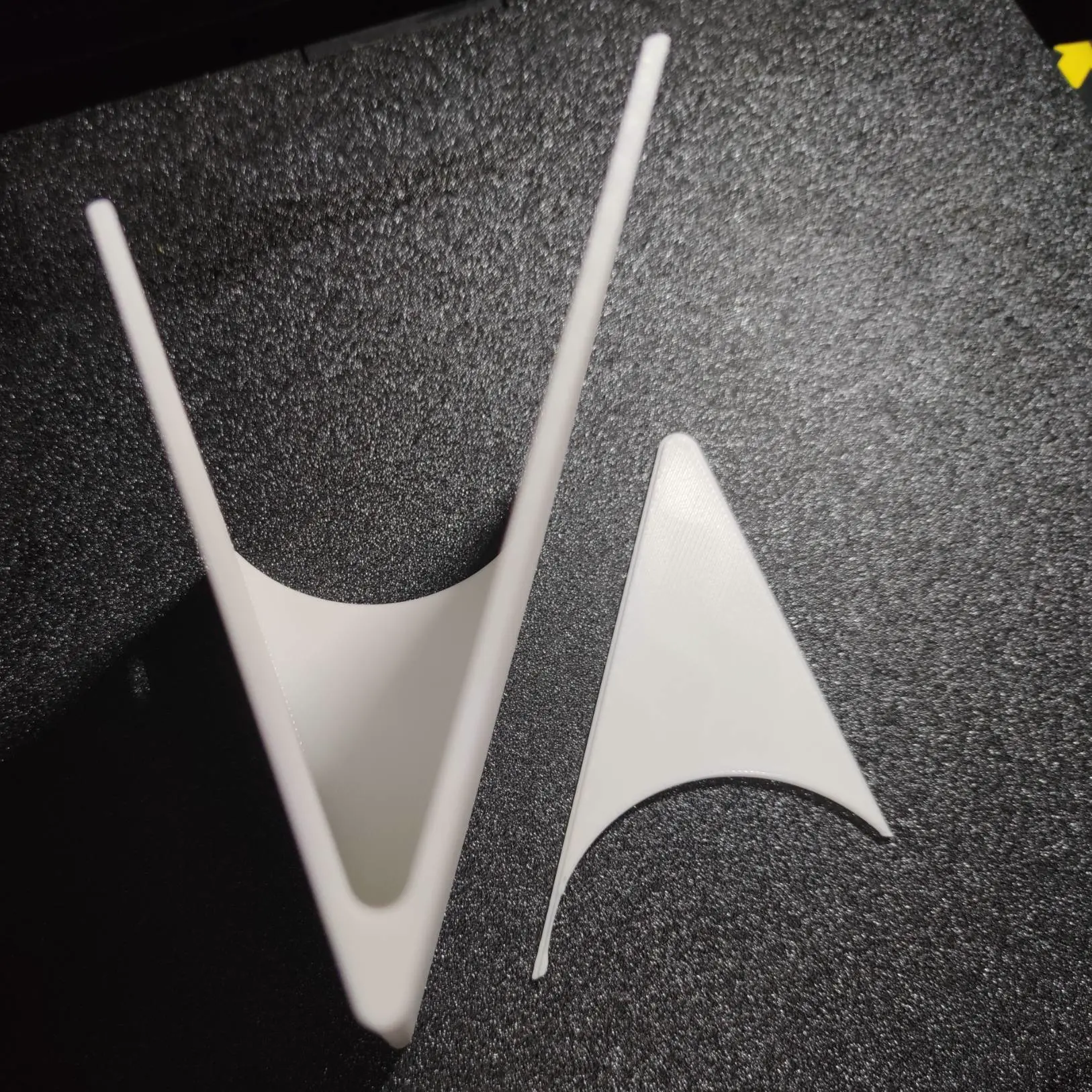 3D Printer Files | 3MF File | Slope shelf with mounting holes for ...