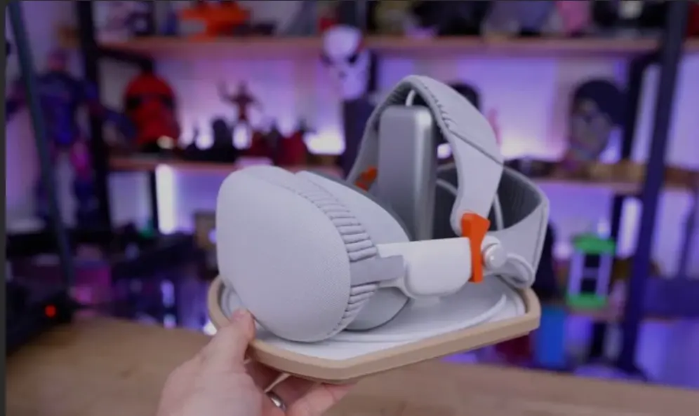 Free Other STL Download - Apple Vision Pro Standby Family