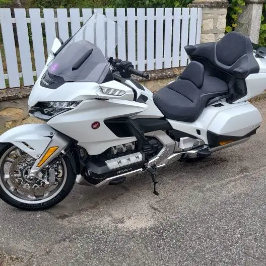 Vehicles & Machinery STL Download - Honda Goldwing Gl 1800by HR3D-Studio