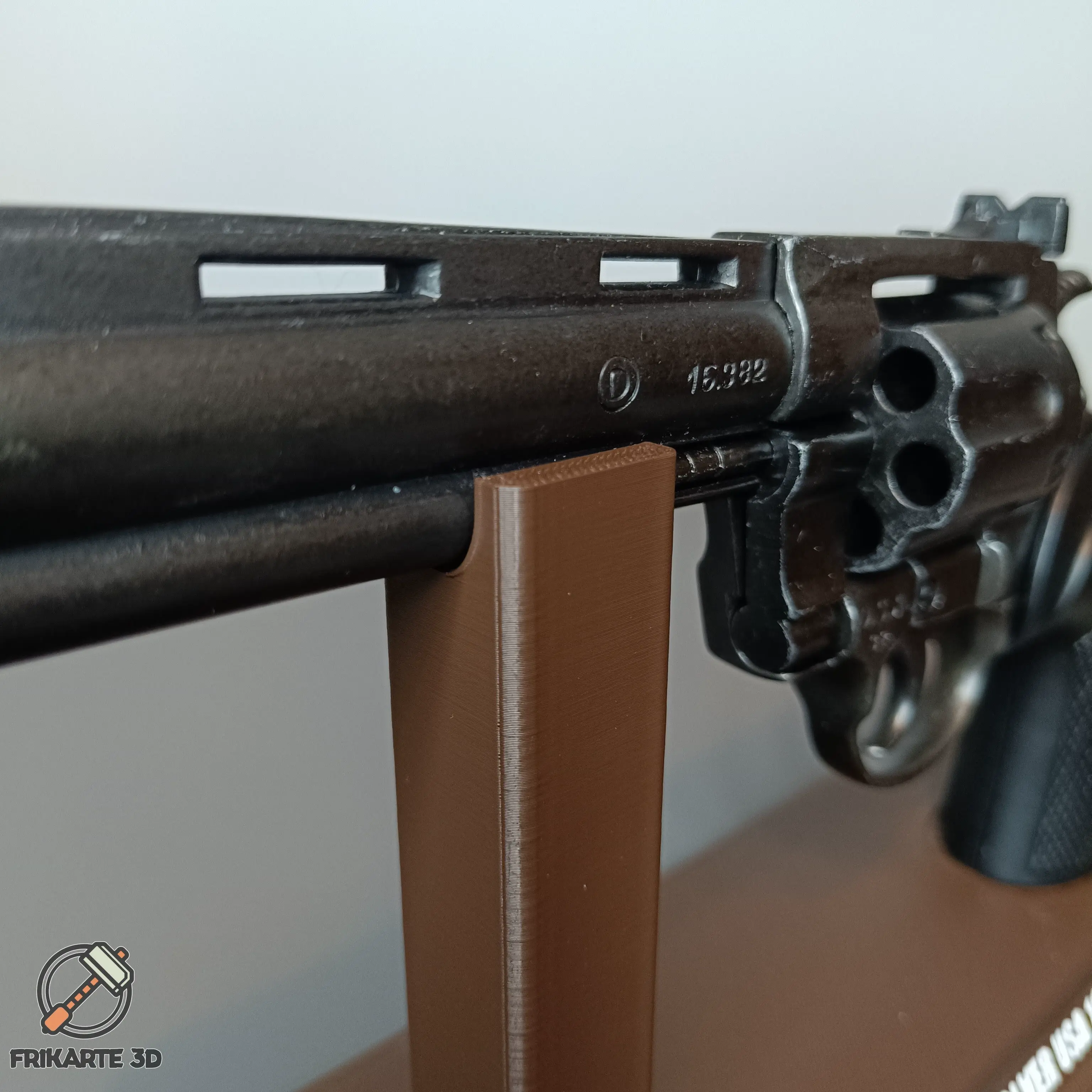 Python Revolver USA 1955 Display Stand | 3D models download | Creality ...