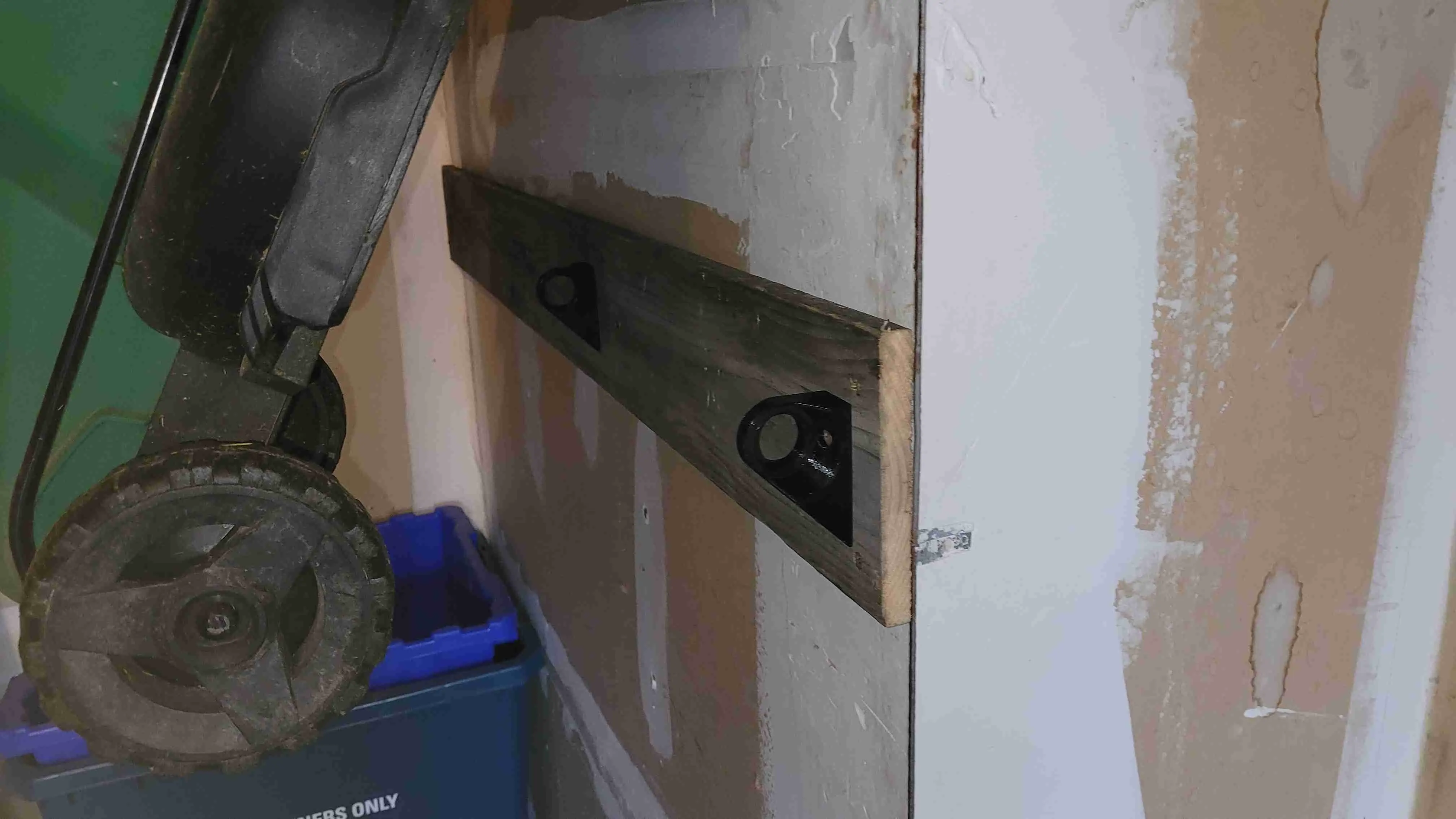 Tools & Spare Parts STL Download - Wall Mounted Eyeletsby Mechanic Gone ...
