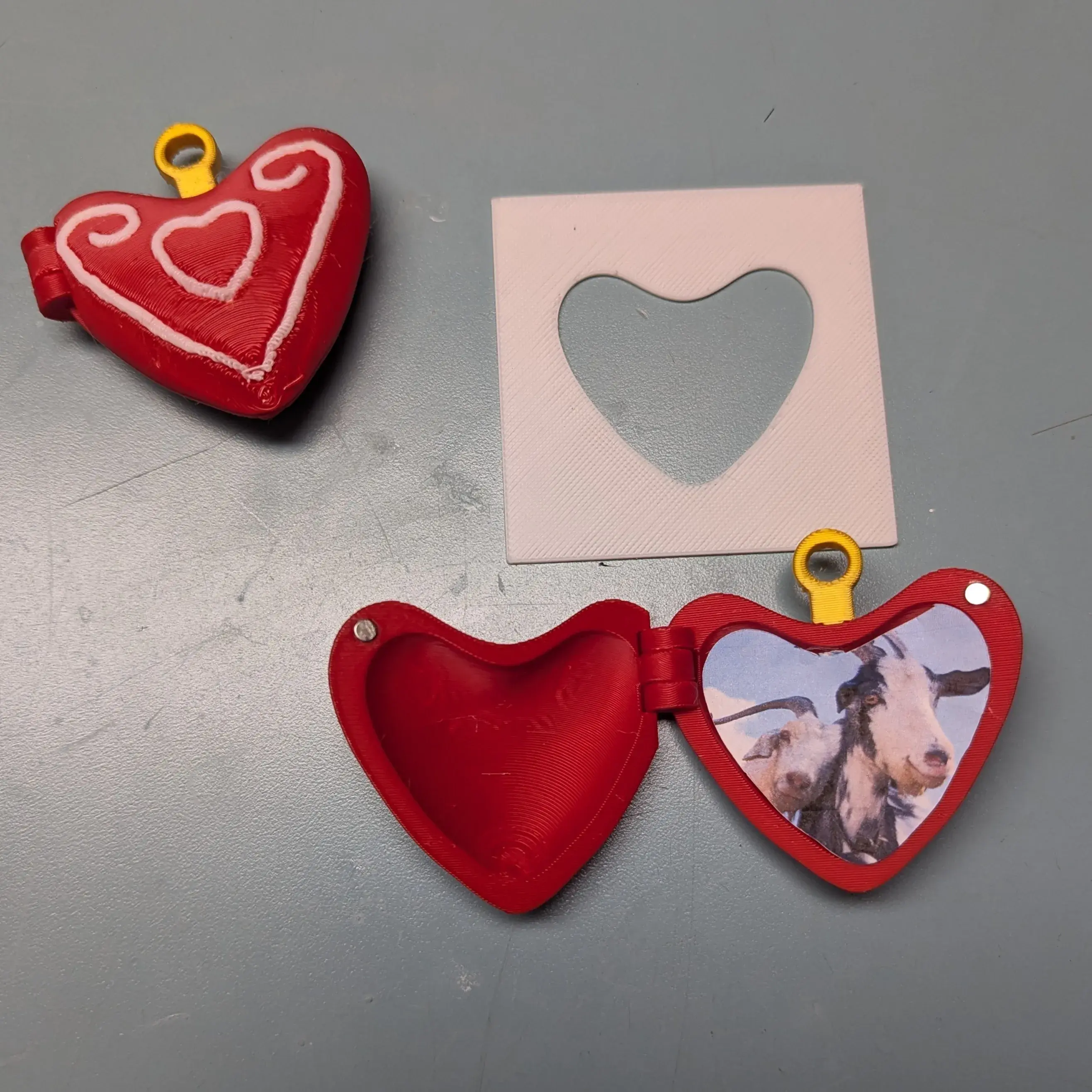 3D Printer Files | 3MF File | Heart-Shaped Locket and Photo Stencil ...