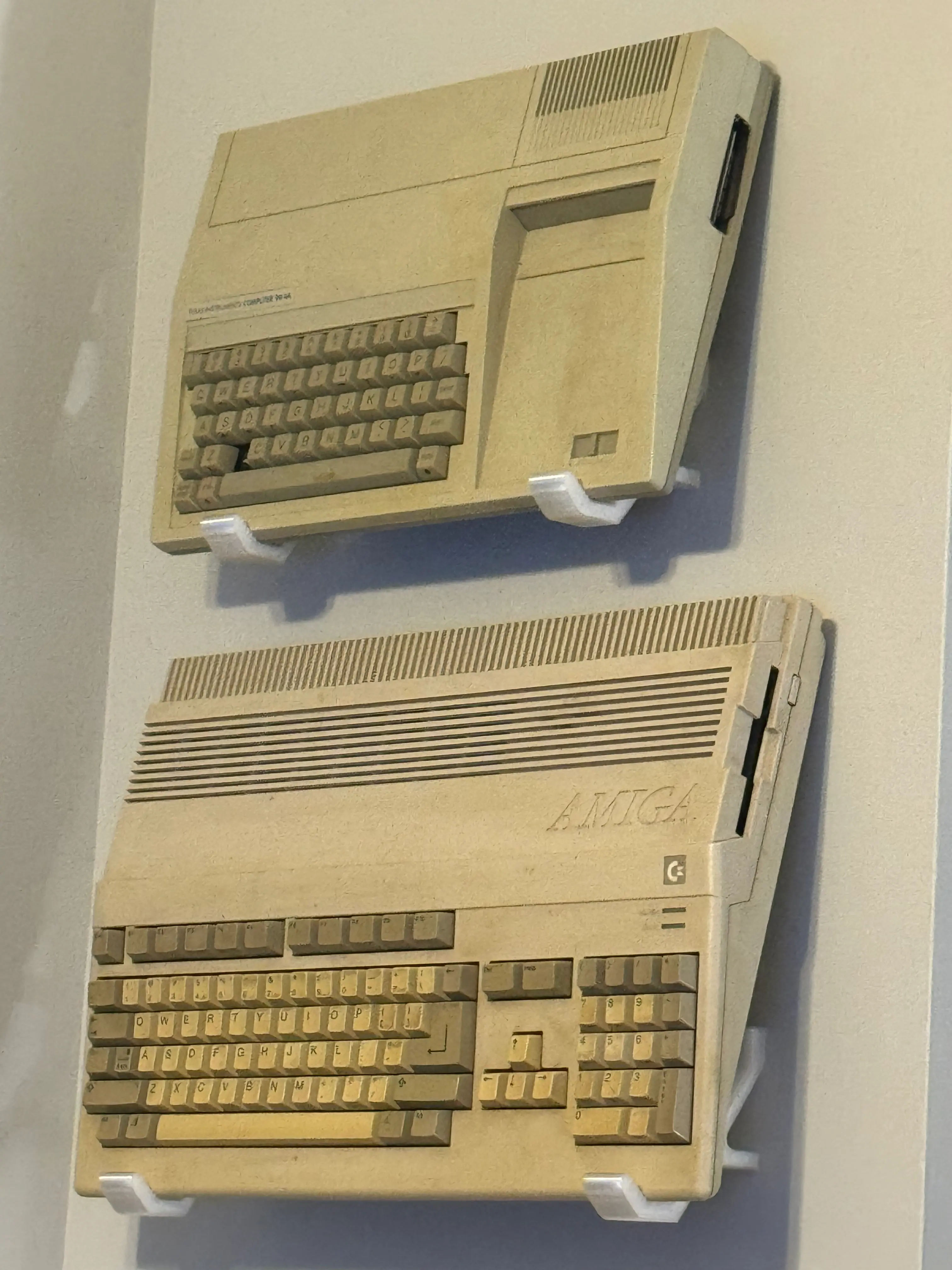 Free Home Appliance Accessories STL Download - Retro Computer Wall ...