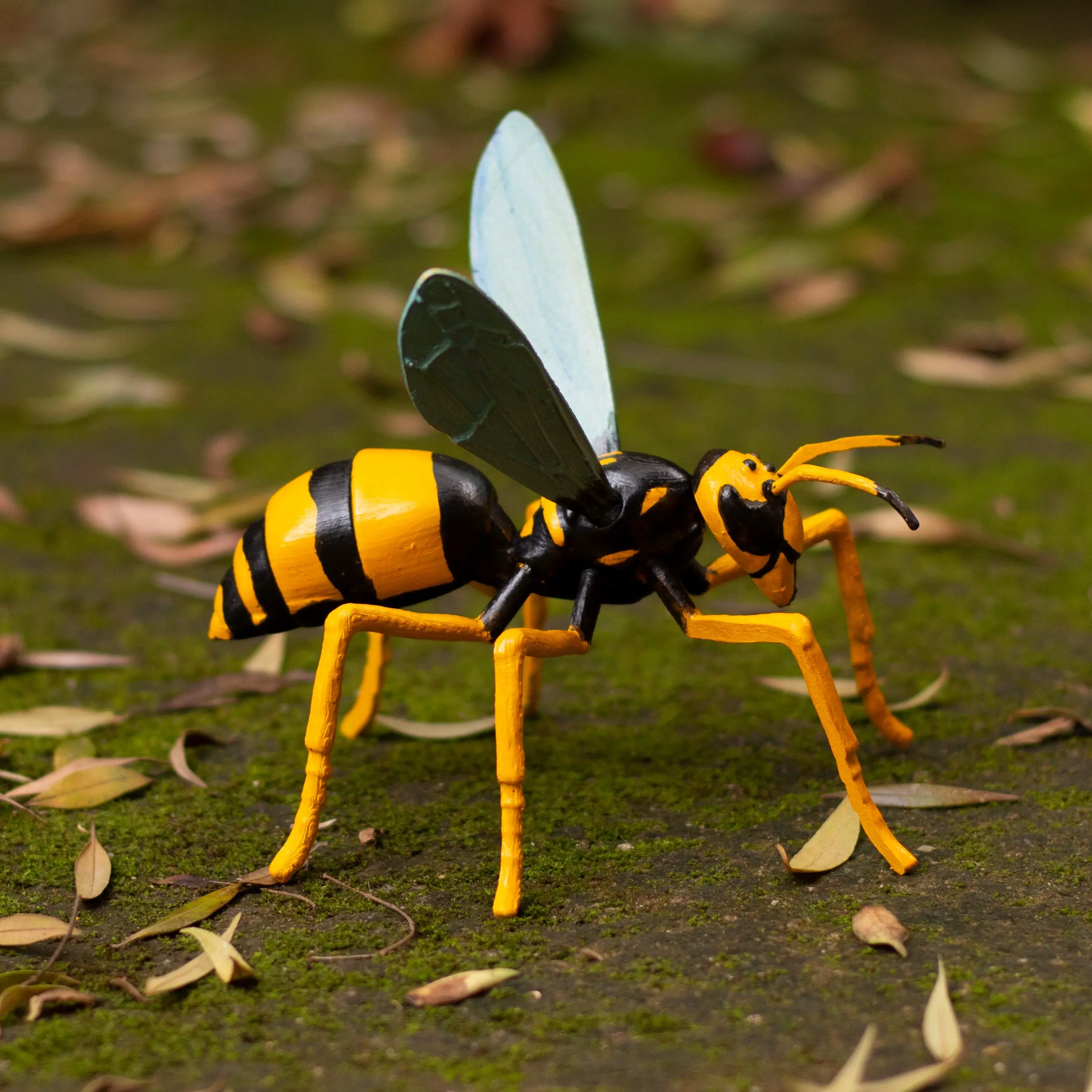 Characters & Creatures STL Download - ARTIKULIERTE REALISTISCHE WESPE ...