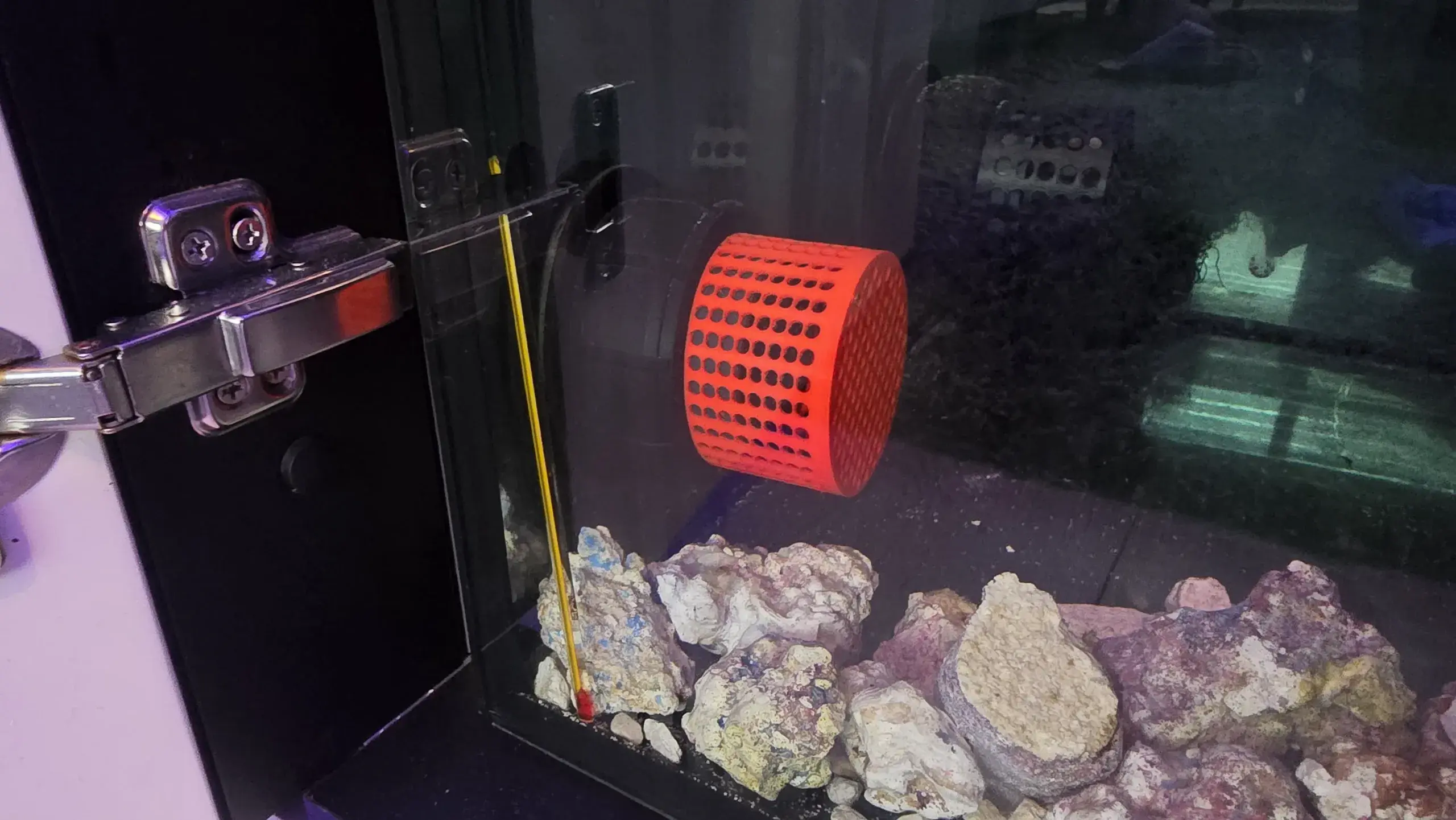 Pets STL Download - RedSea Split sump Pipes Protection - Filter Red Seaby Andy Popovici