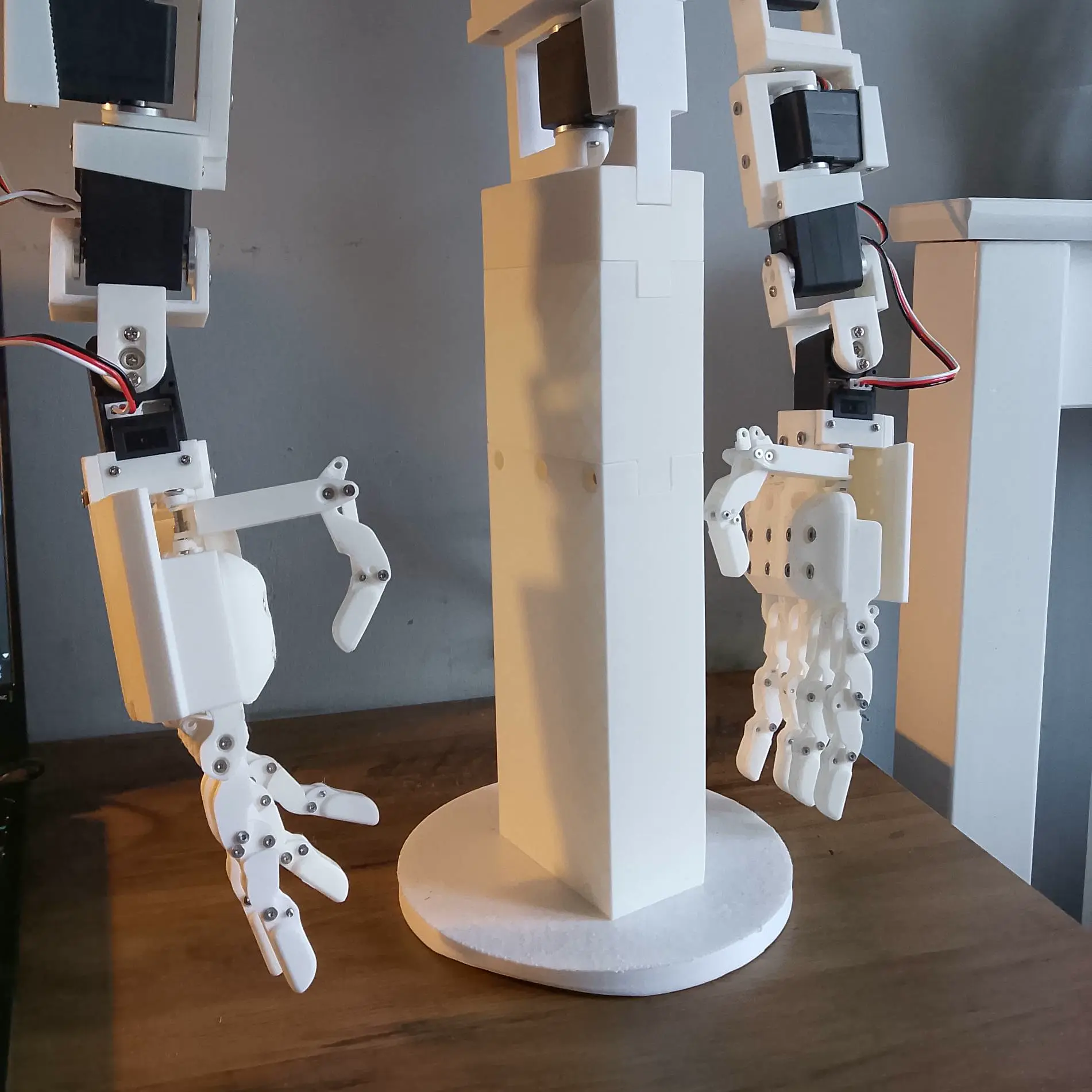 Robots & Mechs STL Download - Nova Humanoid Robot Extended Rotating ...