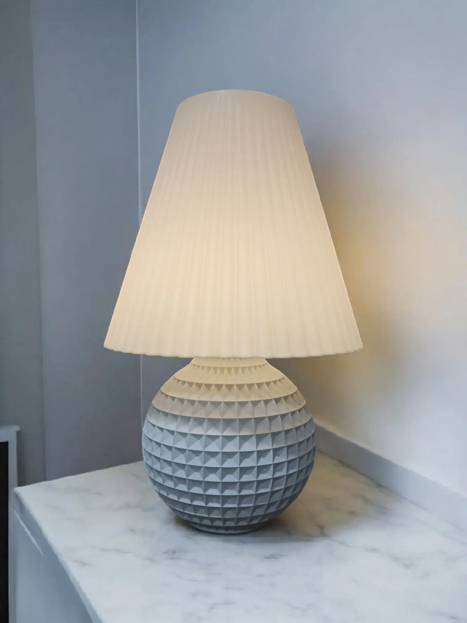 Lighting & Lamps STL Téléchargement - Geometric 3D Table Lamp - JR 3D