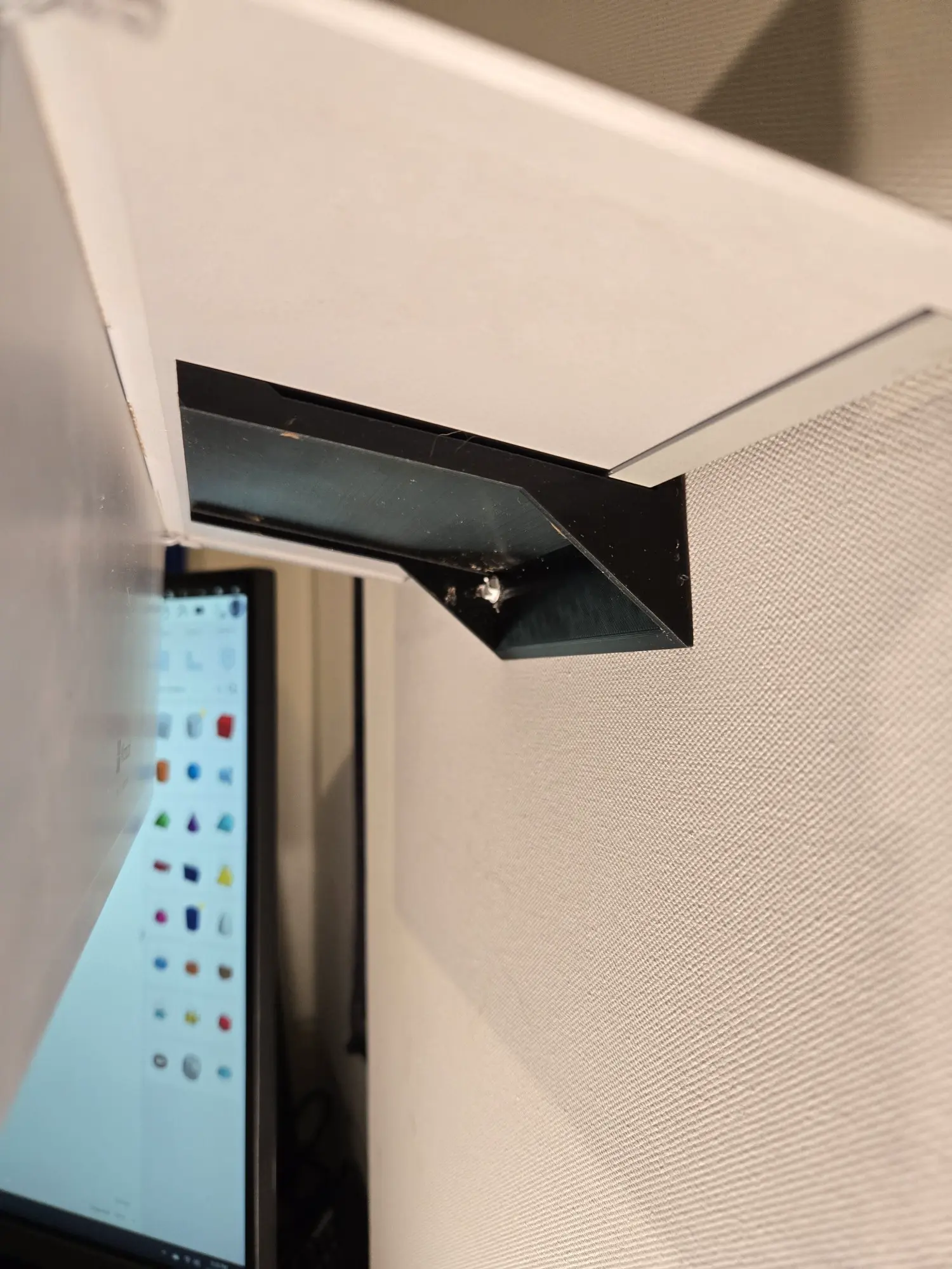 Other STL Download - Surface pro 5 Wall Mount (Full tilt)by Blake Mutz