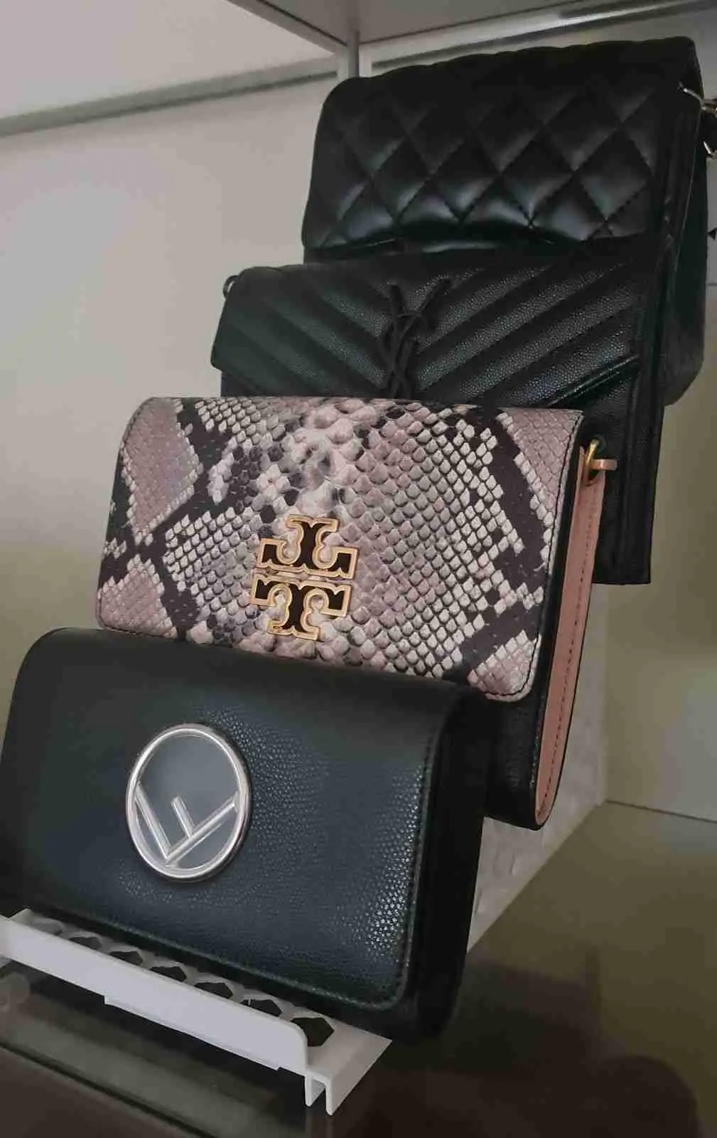 Racks stand for hand back display | 3D models download | Creality Cloud