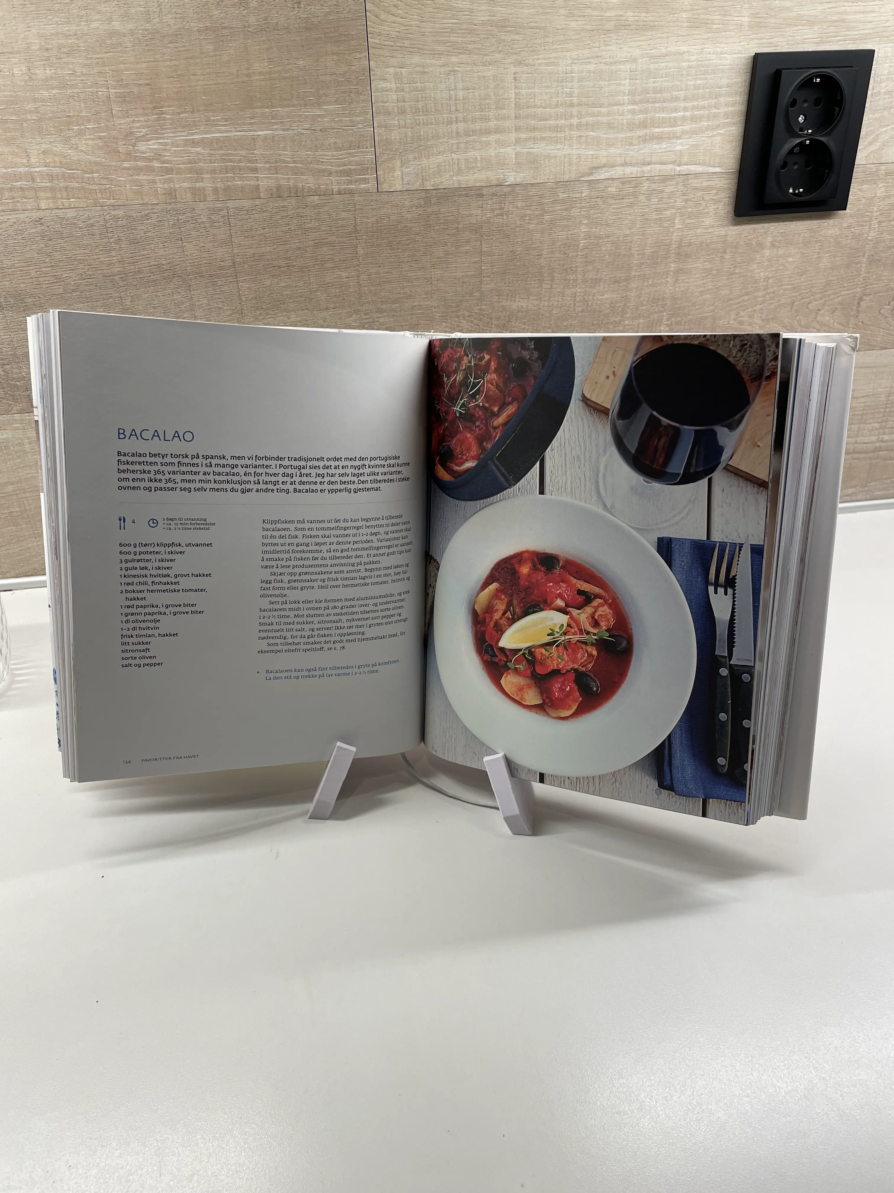 3D Printer Files | 3MF File | Chef’s Choice Book Stand | Creality Cloud