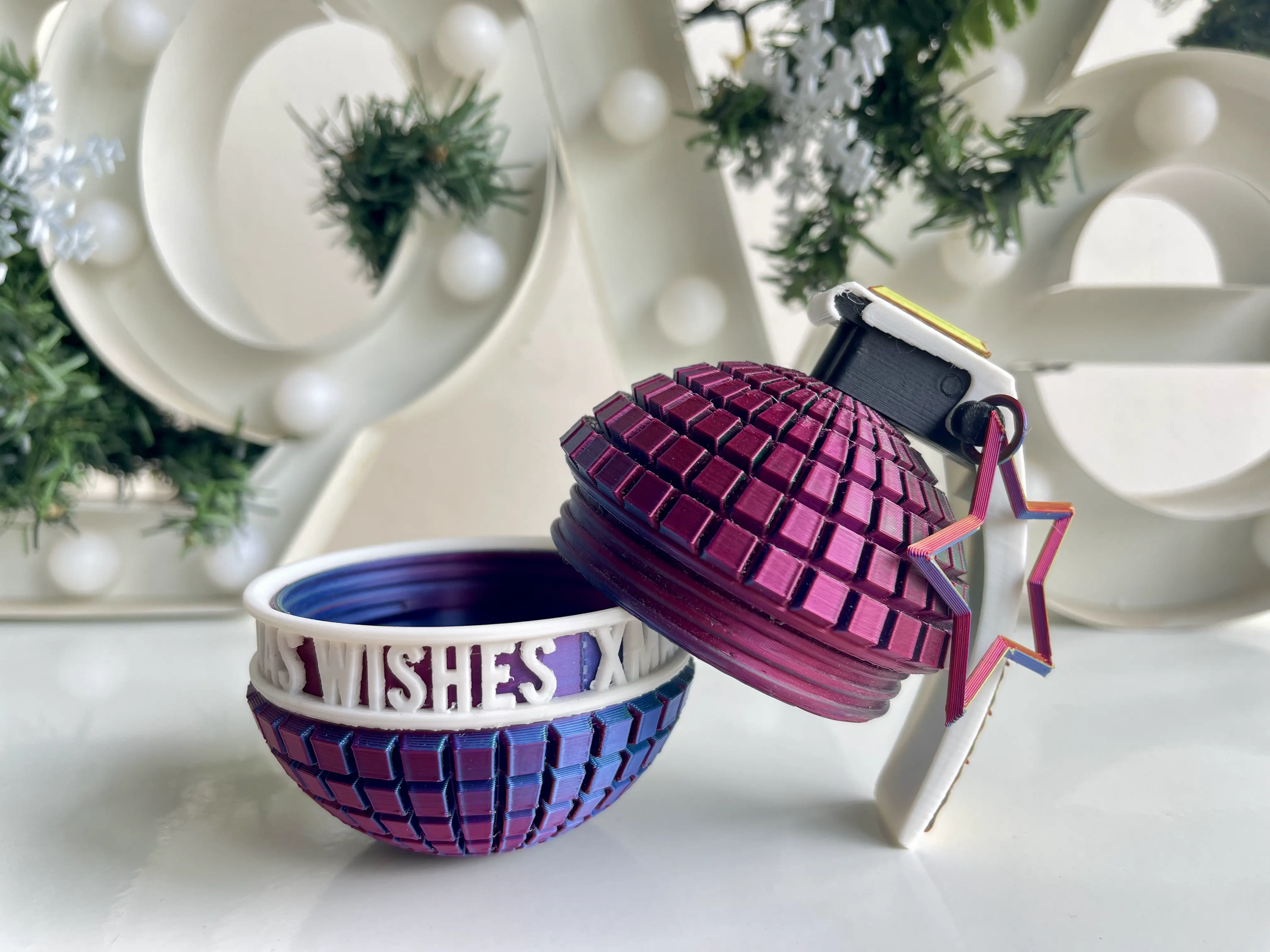 Other STL Download - XMAS GRENADE SECRET BOX/PROP/TOYby Oasis3dlab