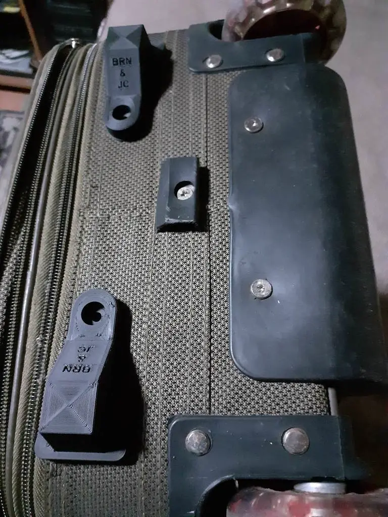 Free Tools & Spare Parts STL Download - Suitcase base - Feet suitcaseby ...