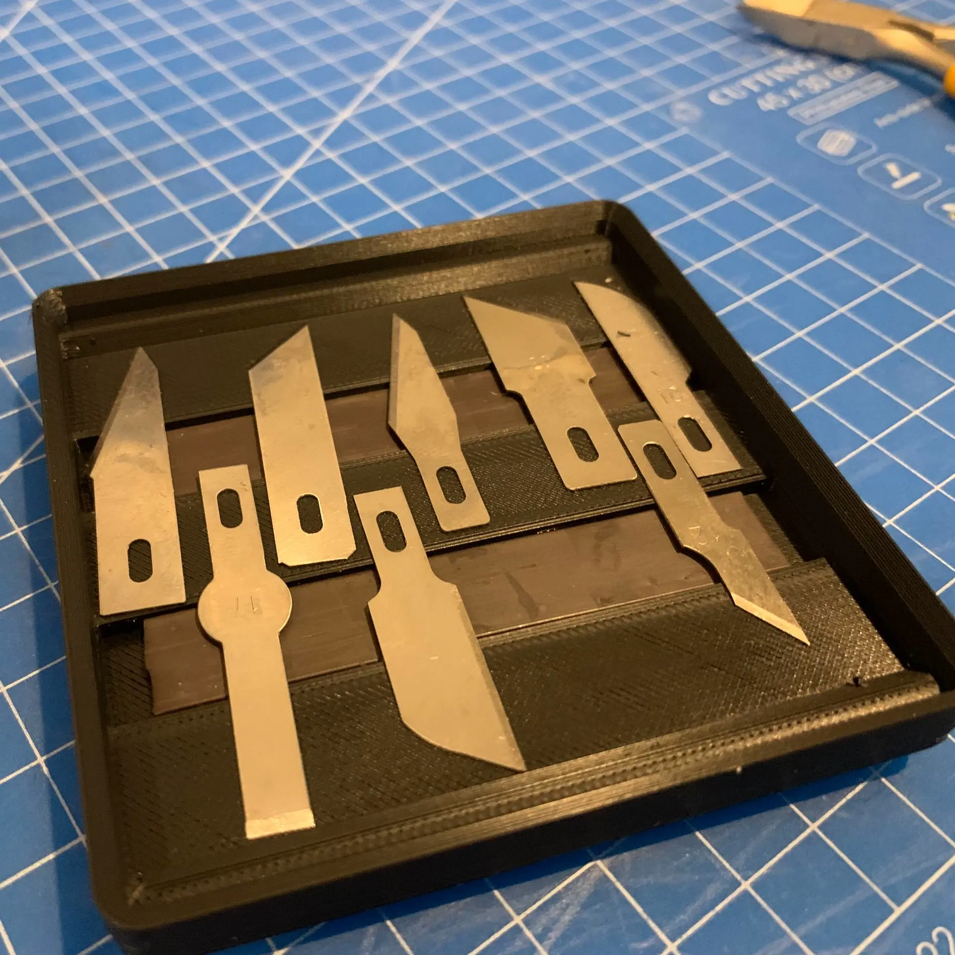 3D Printer Files | 3MF File | Magnetic Blade Storage 4x4Gridfinity ...