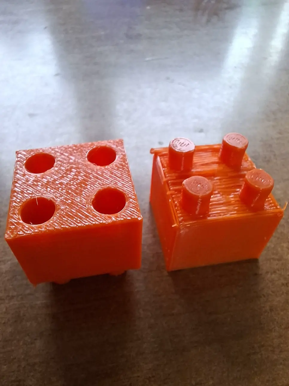 Free Construction Toys STL Download - Simple Lego block 2×2by cycuvzz