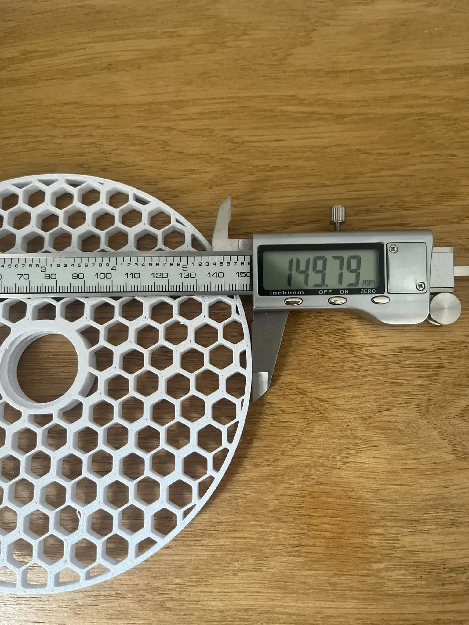 3D Printer Files | 3MF File | Hexagon Kitchen Roll Holder | Creality Cloud