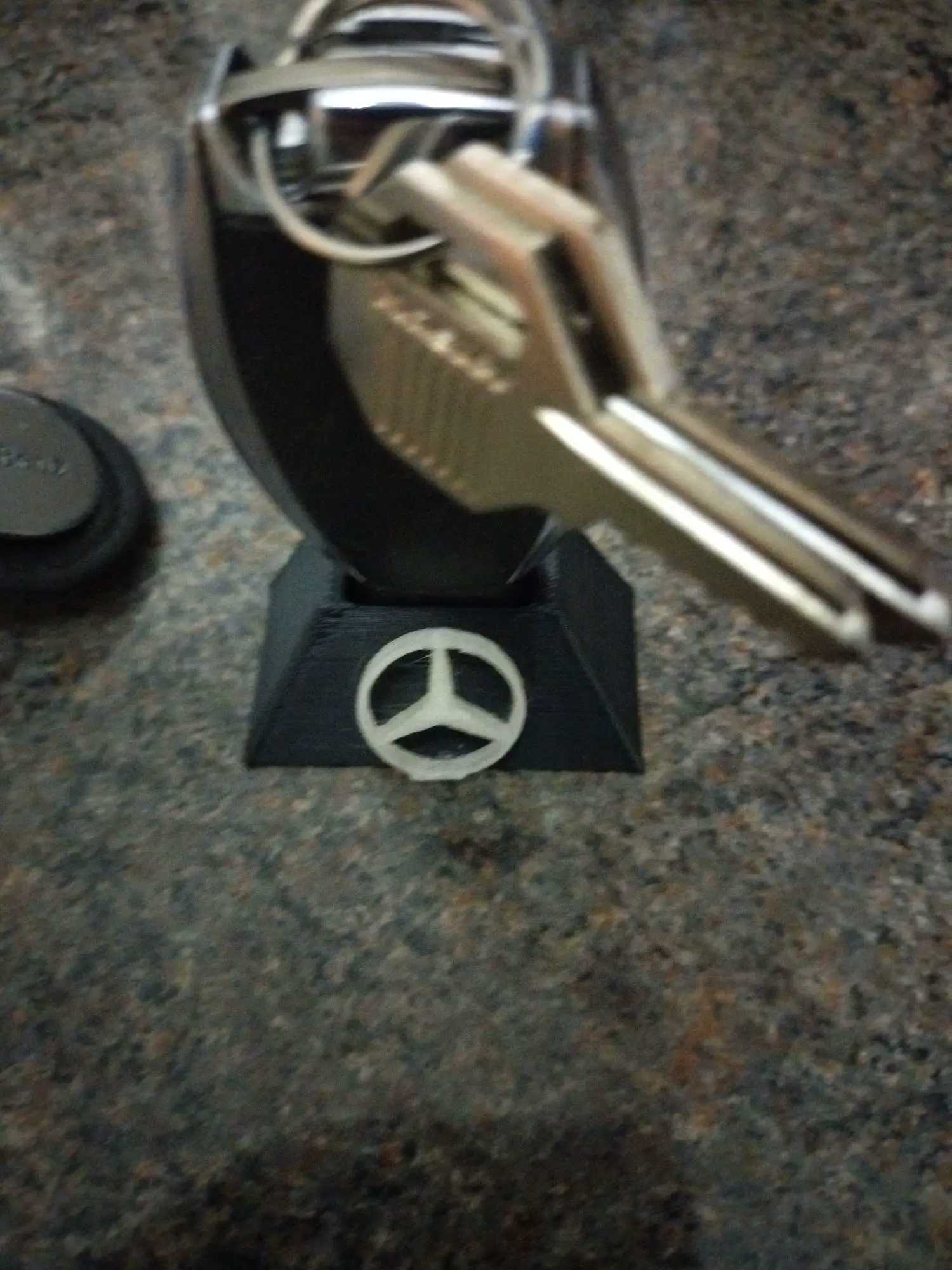 Free Jewelry & Accessories STL Download - Mercedes key holderby ...