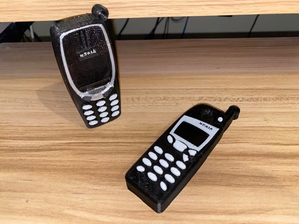 Other STL Download - Classic Nokia Phone Keychainby Emanuel Chmielowski