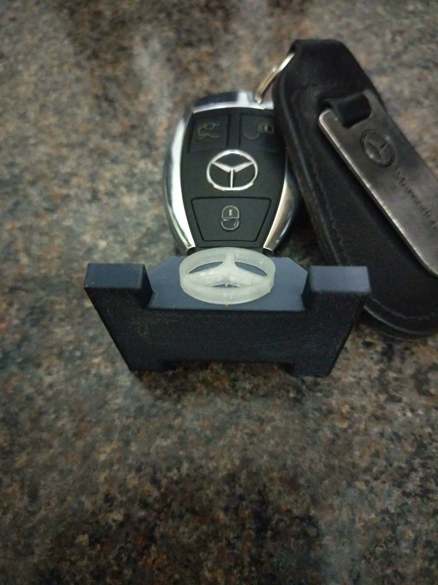 Free Jewelry & Accessories STL Download - Mercedes key holderby ...