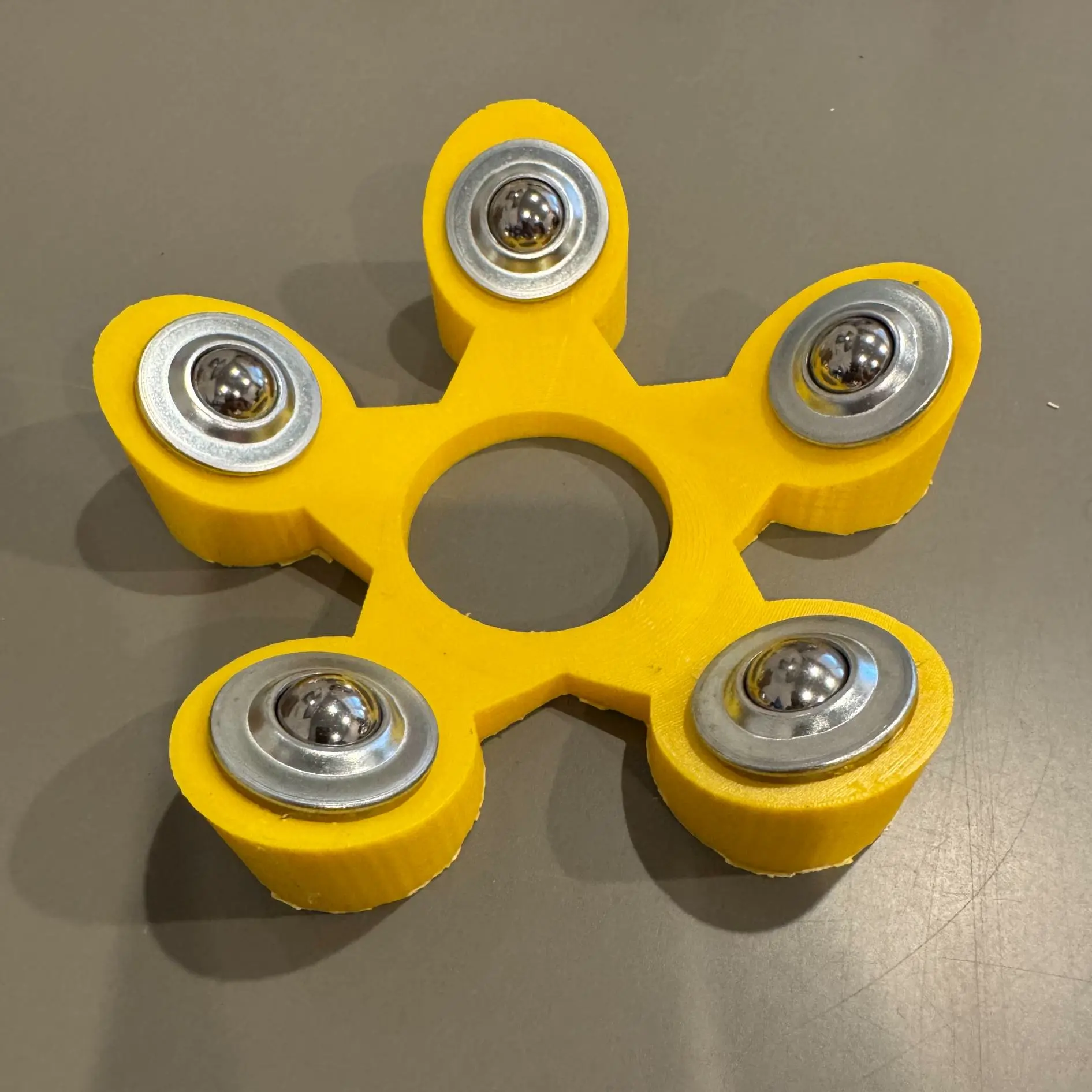 3D Printer Files | 3MF File | 5 bearing bowling ball roller stand ...