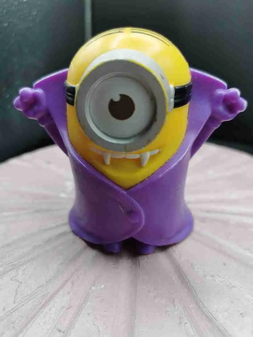 Characters & Creatures STL Download - minion vampireby celticverse