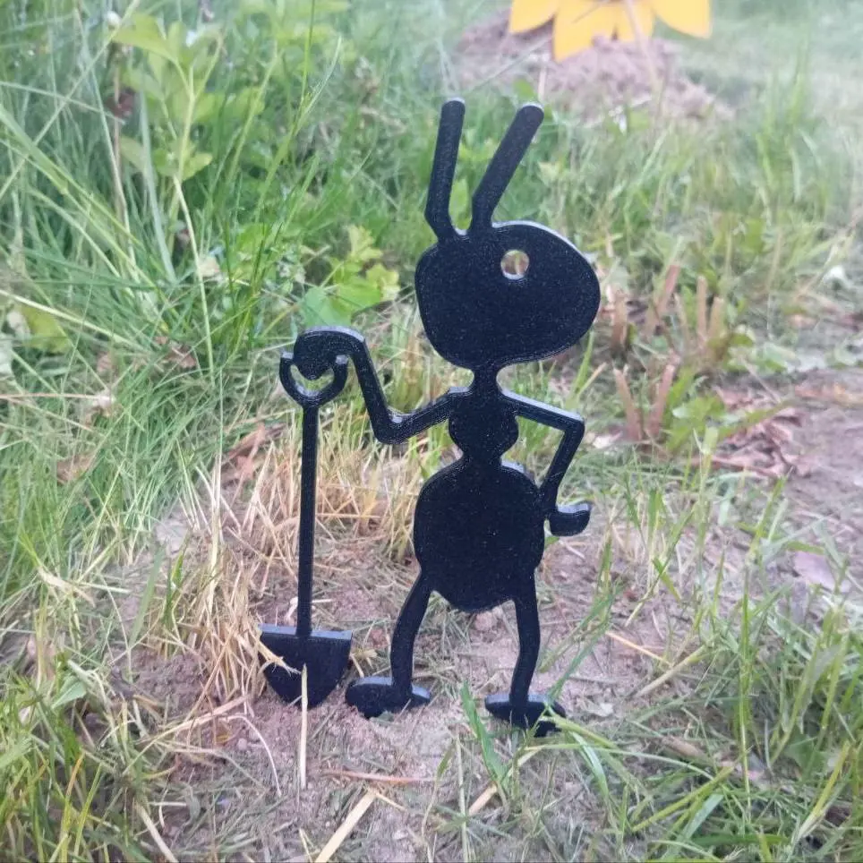 3D Printer Files | 3MF File | Garden figure of an ant with a shovel ...