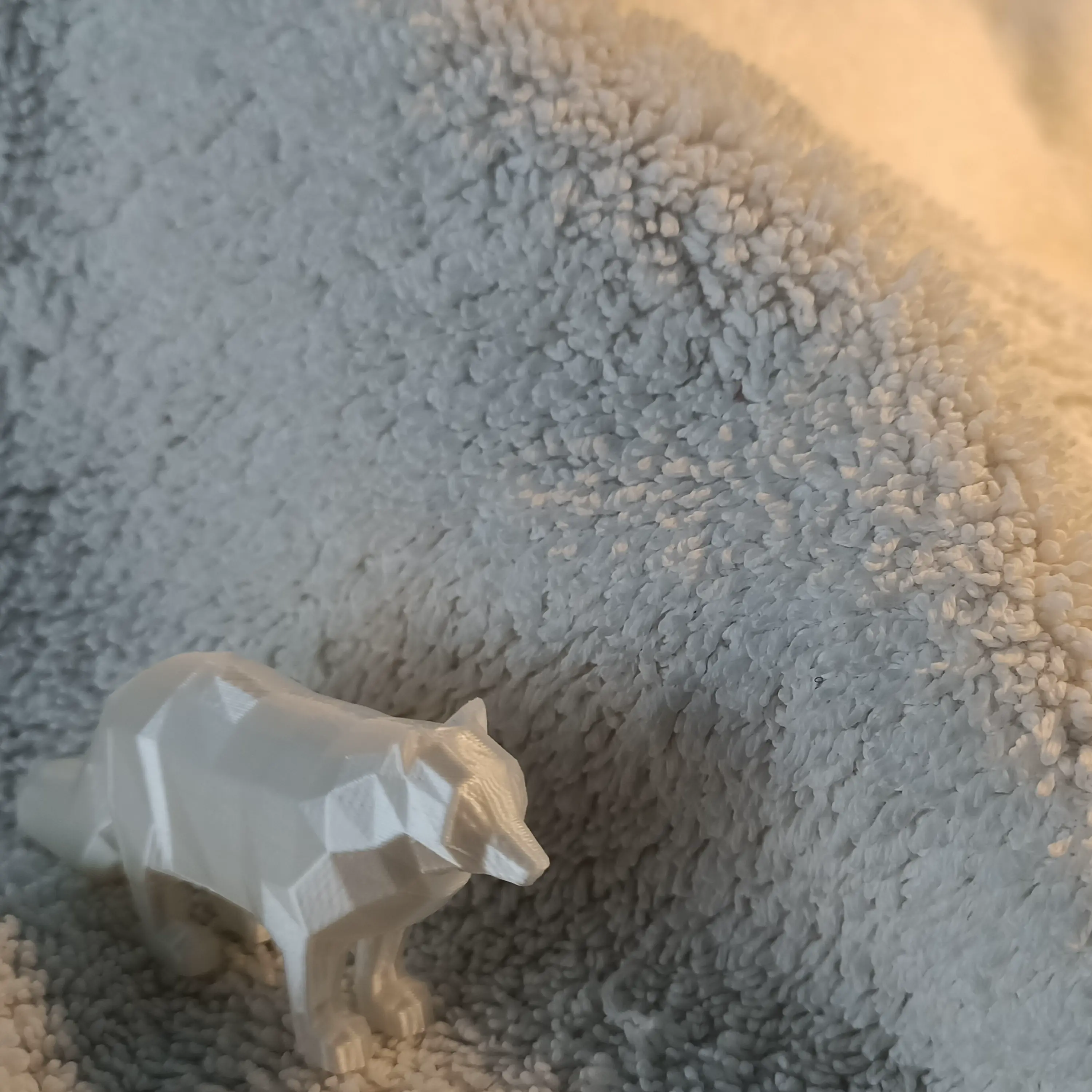 Free Characters & Creatures STL Download - Low poly Arctic Foxby Perplex3D