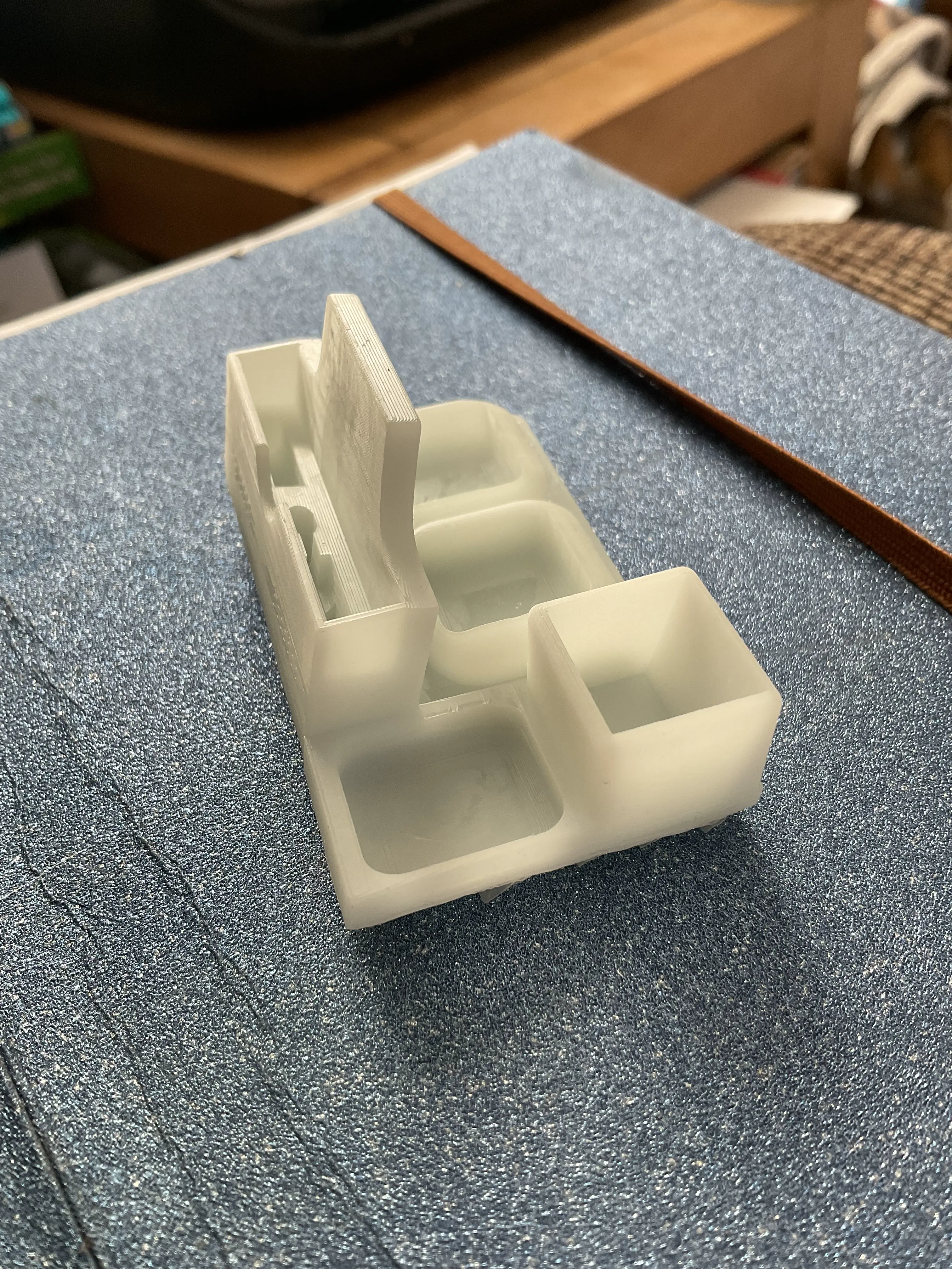 iPhone station with pen holder | 3D models download | Creality Cloud