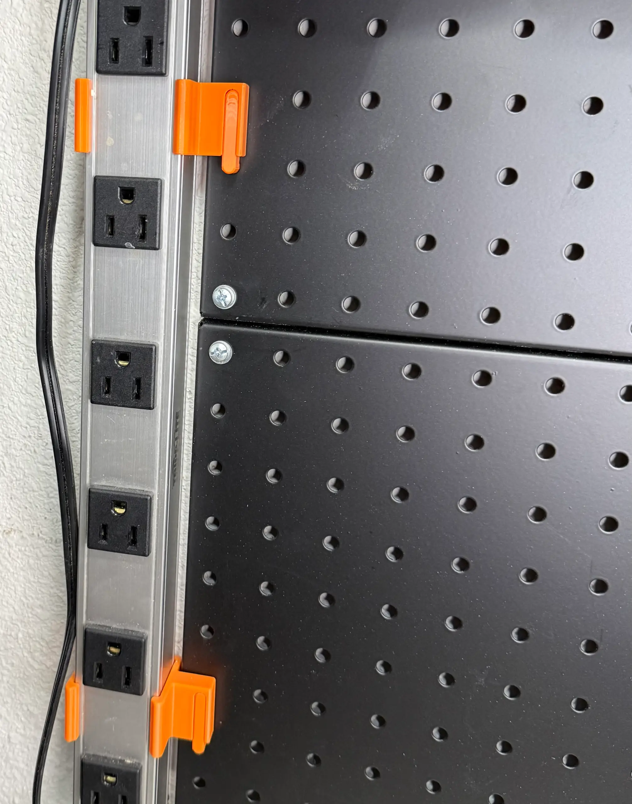 3D Printer Files | 3MF File | Pegboard Power Strip Hanger | Creality Cloud