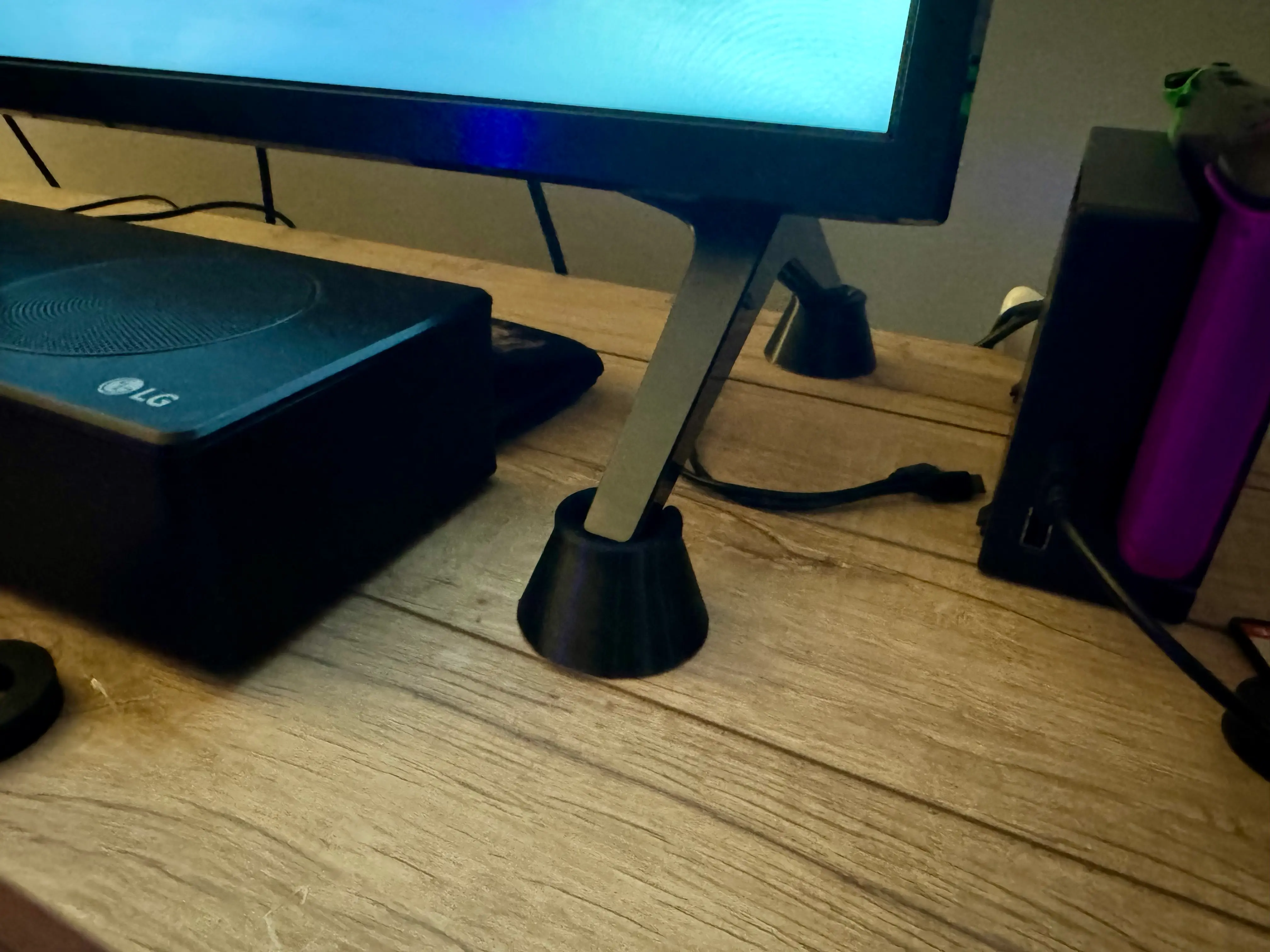 Free Tools & Spare Parts STL Download - TV Foot Riserby Strange Creation