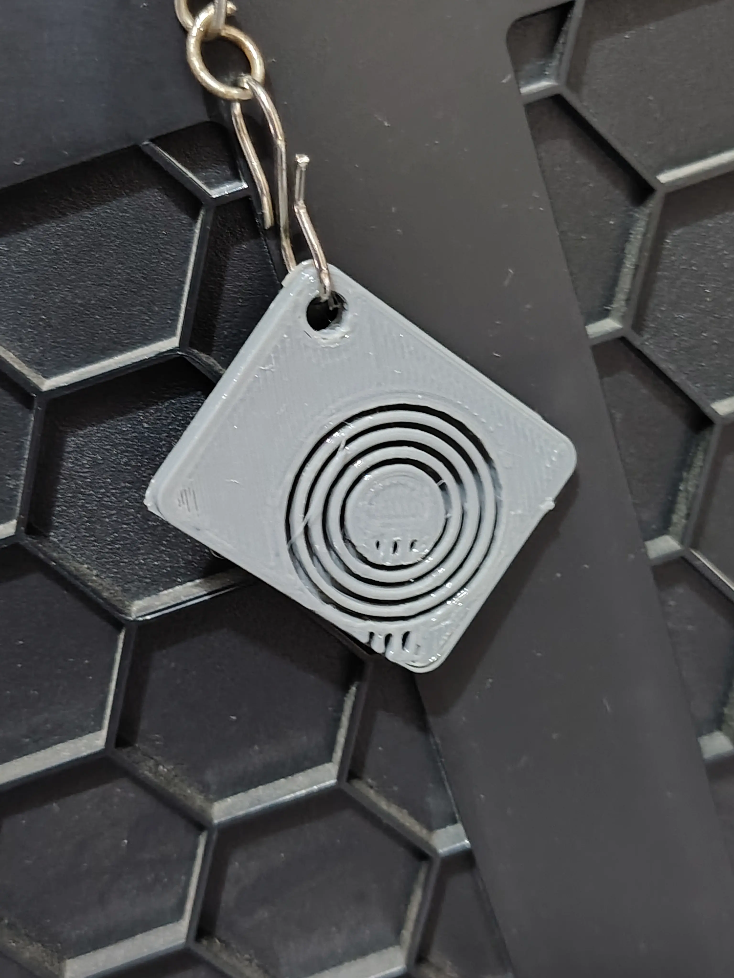 3D Printer Files | 3MF File | Q- keychain | Creality Cloud