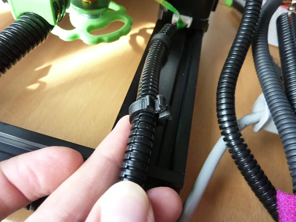 Free 3D Printer Parts STL Download - 10mm ID cable clamp for extruded ...