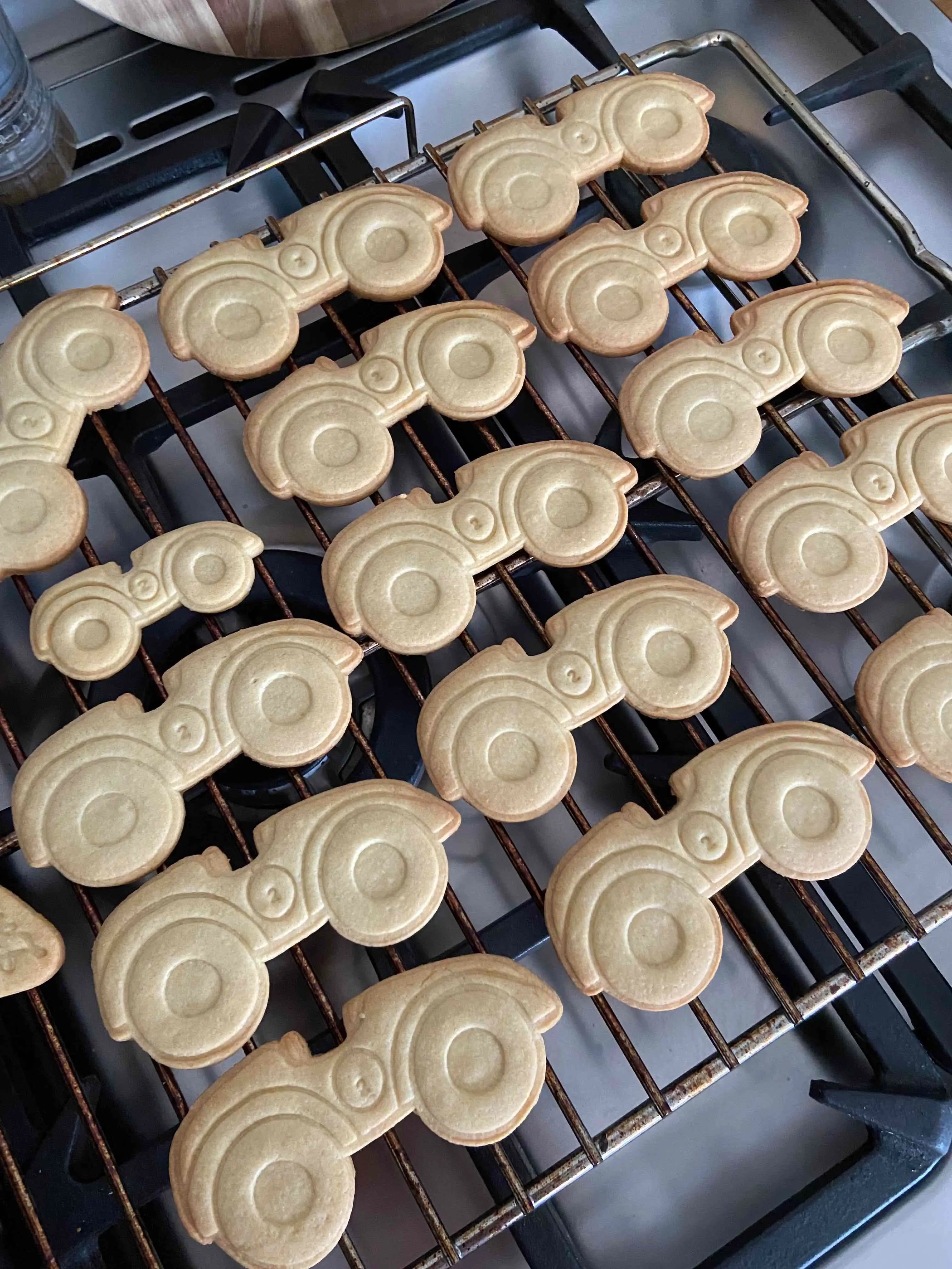 Home Decorations & Ornaments STL Download - Car cookie cutterby ...