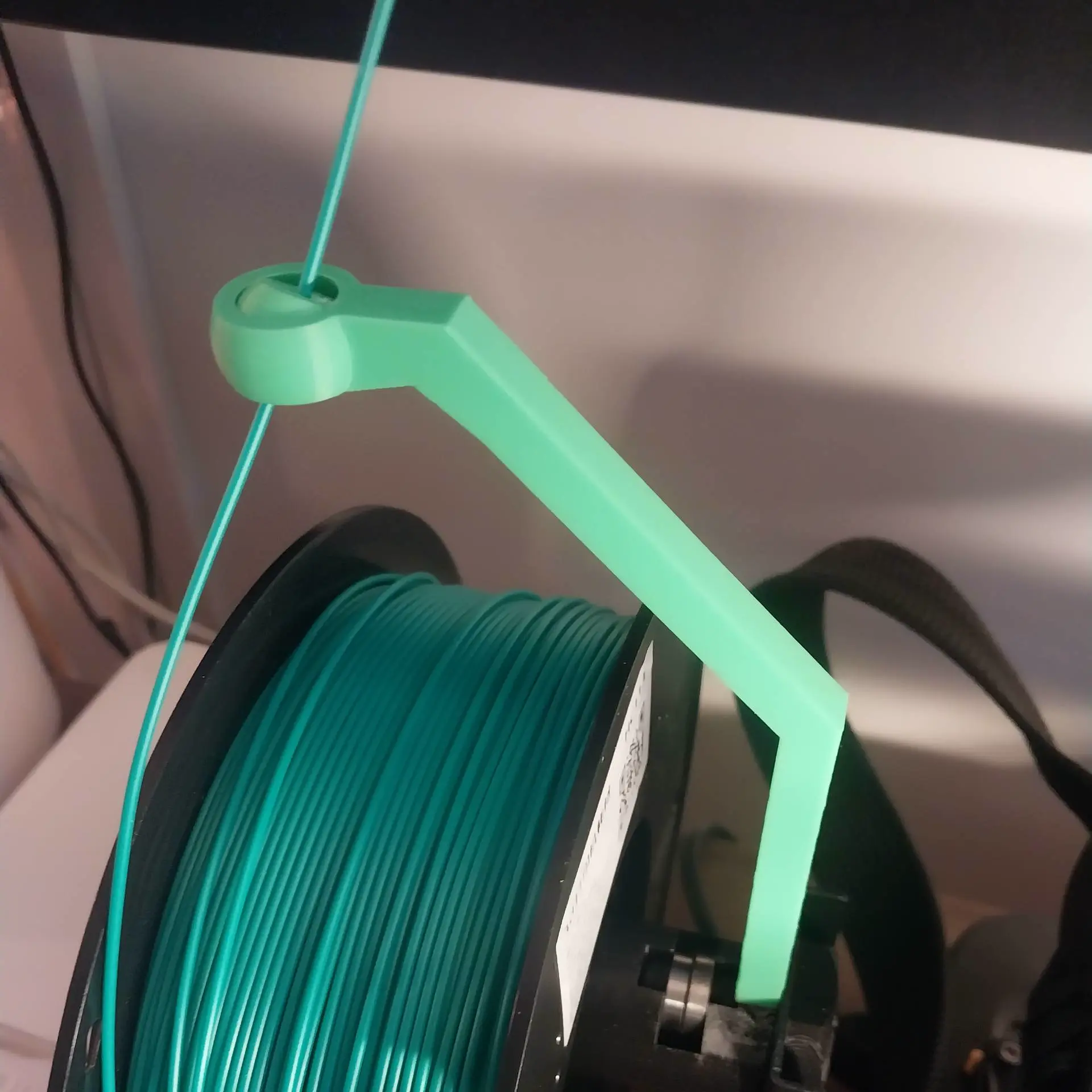 3D Printer Files | 3MF File | Ender 3 V3 SE spool mount filament guide with swivel ball ...