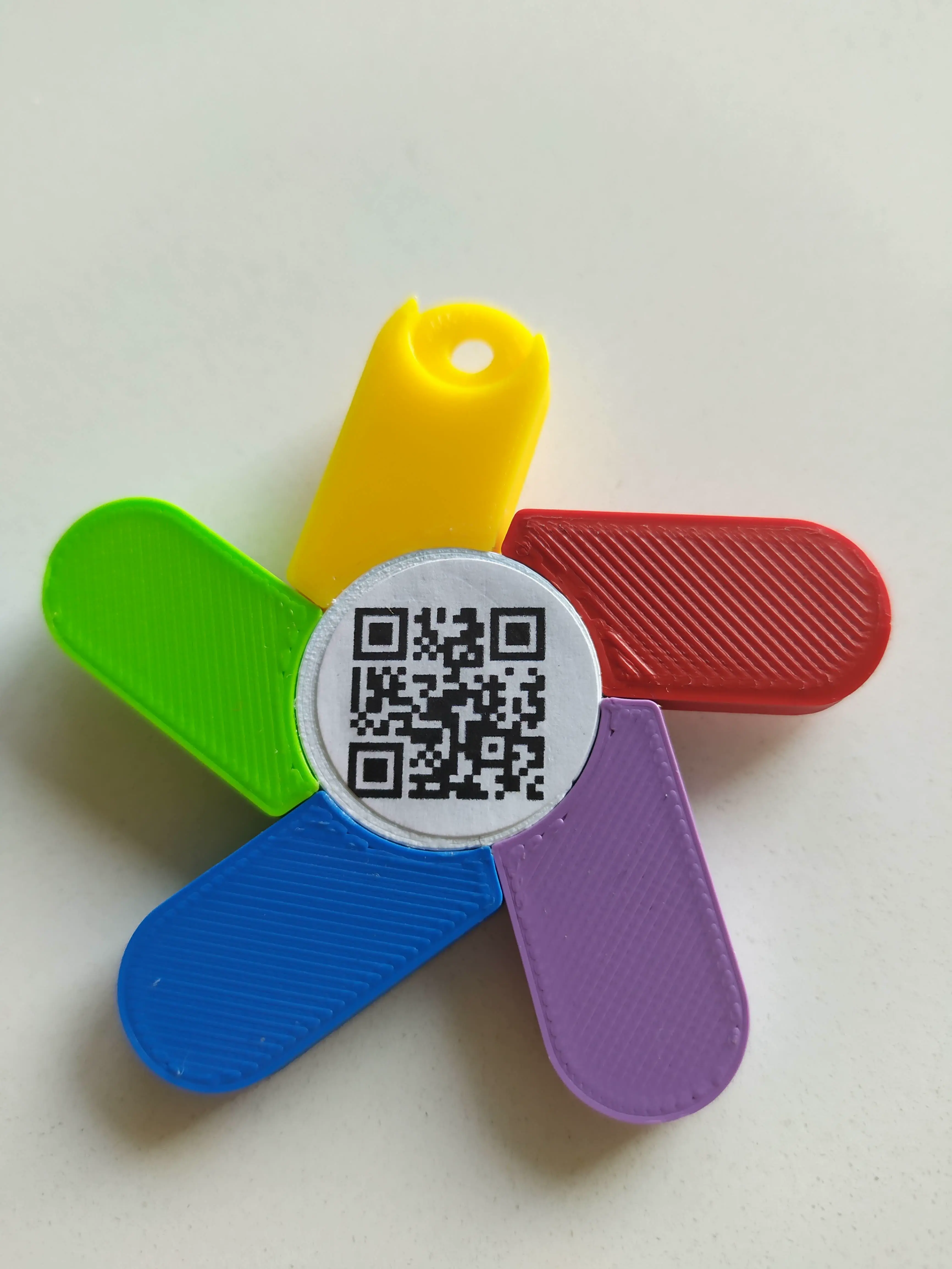 Free Other STL Download - Multi Color Spinner and/or key chainby KeMaLiPro