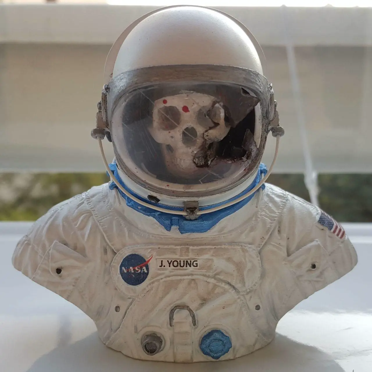 Props & Terrain STL Download - Astronaut Bustby Best3DModels