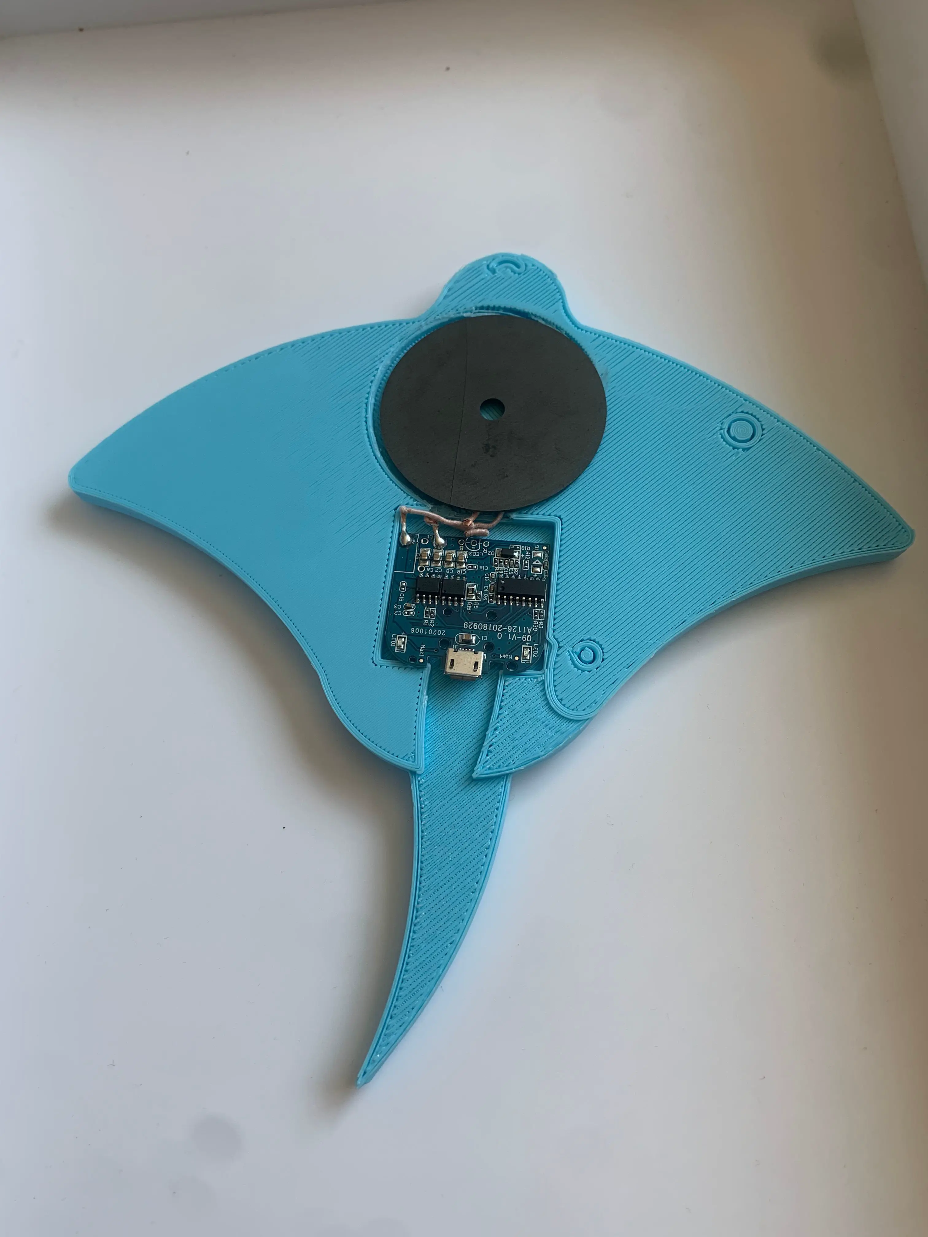 Test Models STL Download - Stingray QR chargerby OskarPrints