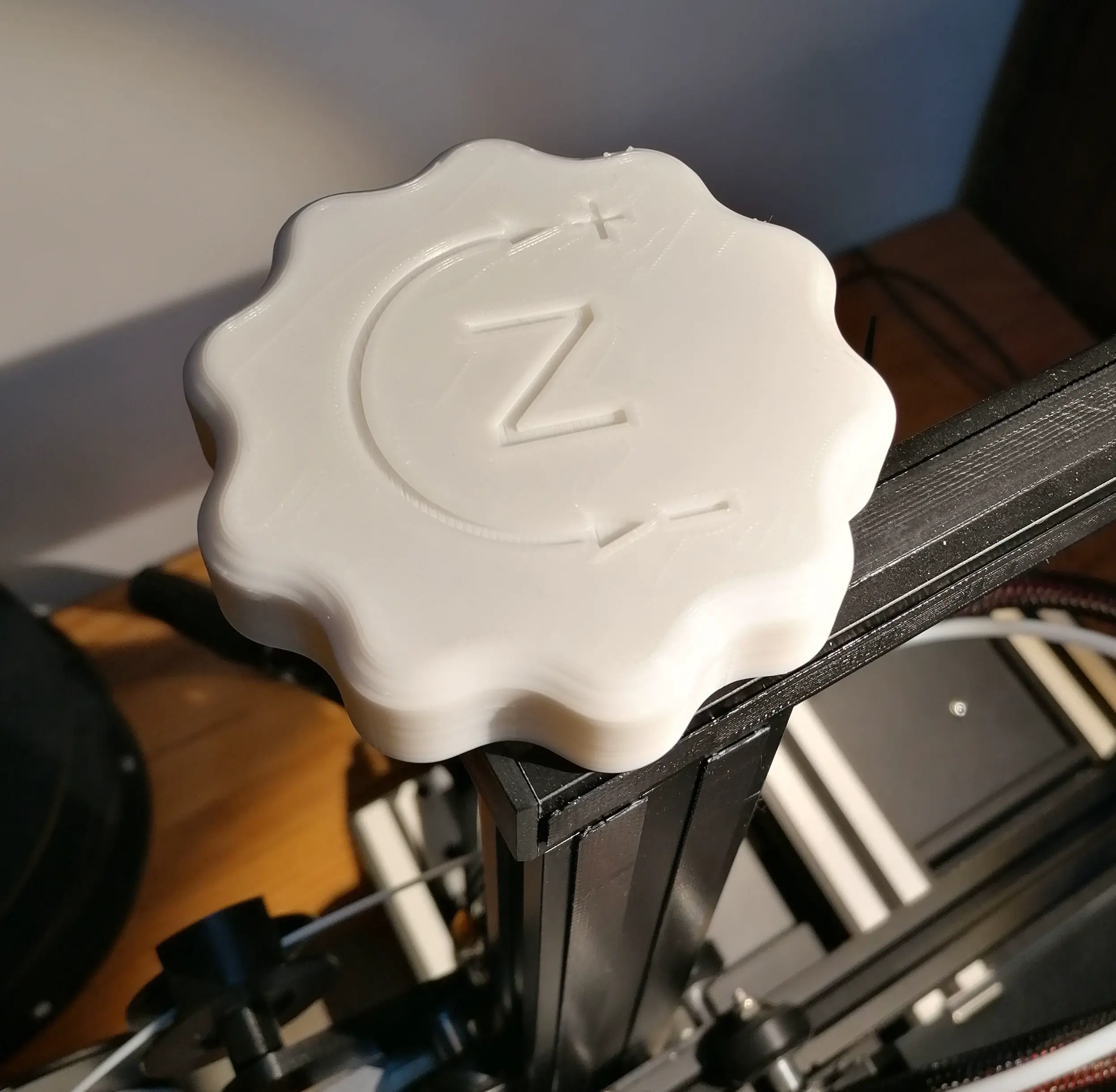 Free 3D Printer Parts STL Download - BIG Z AXIS KNOB FOR ENDER 3 V2by ...