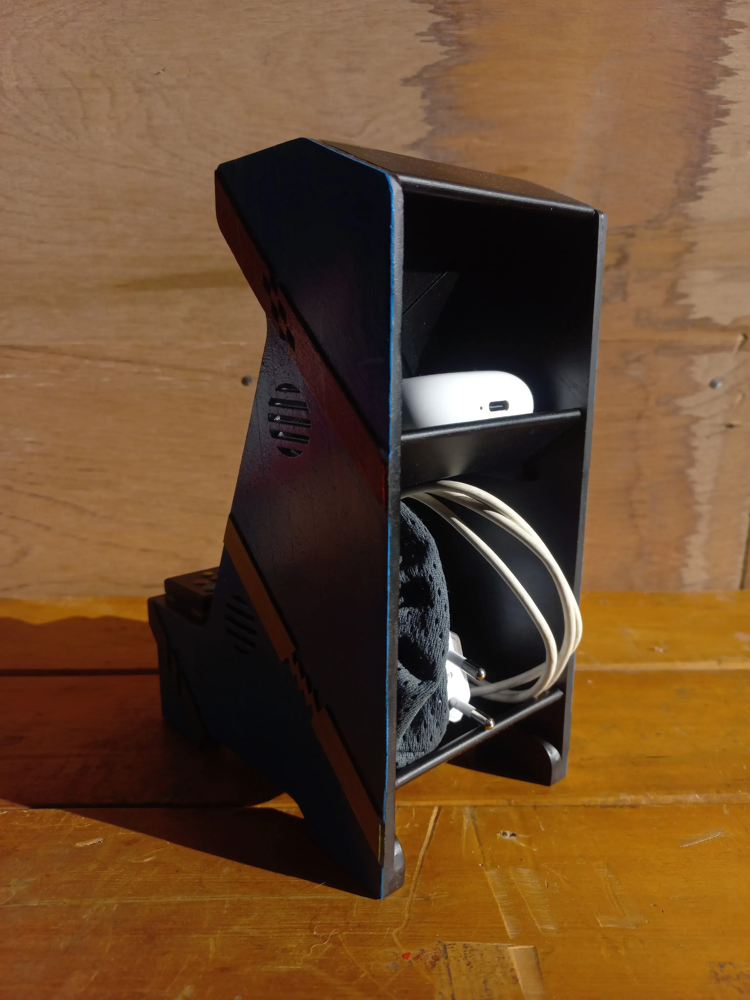 Tools & Spare Parts STL Download - Phone stand- arcade machineby Perfetti