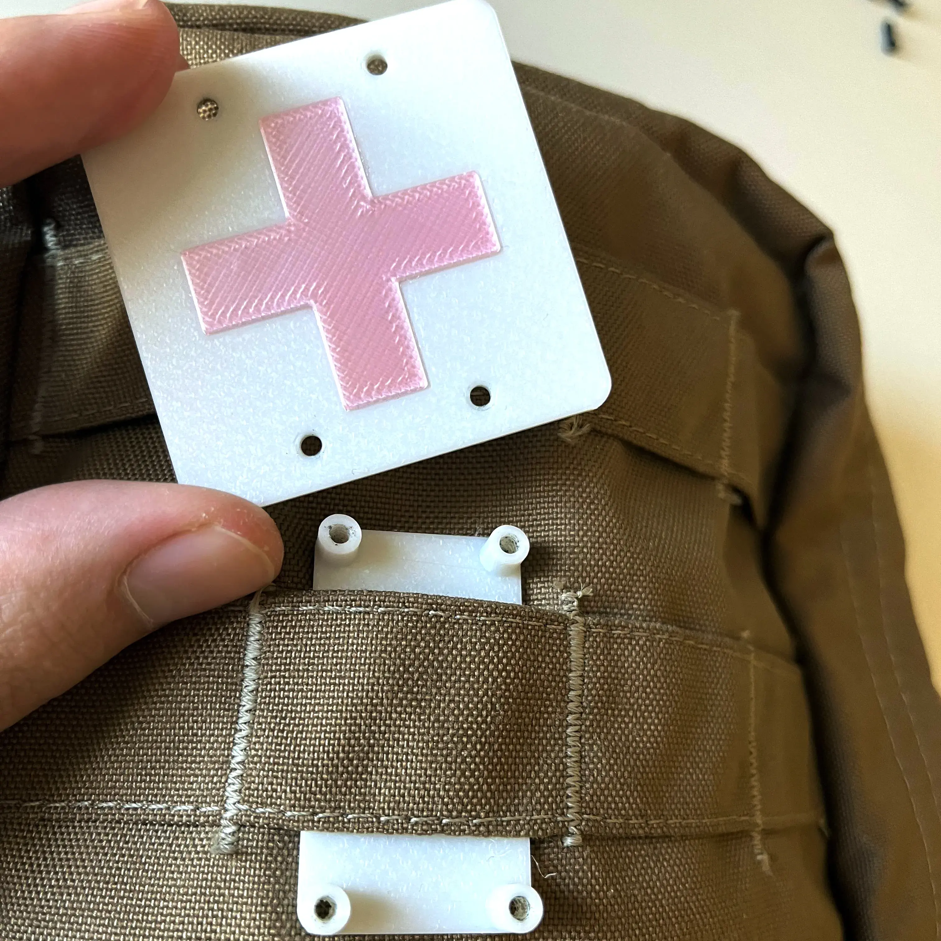 Free Other STL Download - Medkit chevronby Сlouds and things Сo