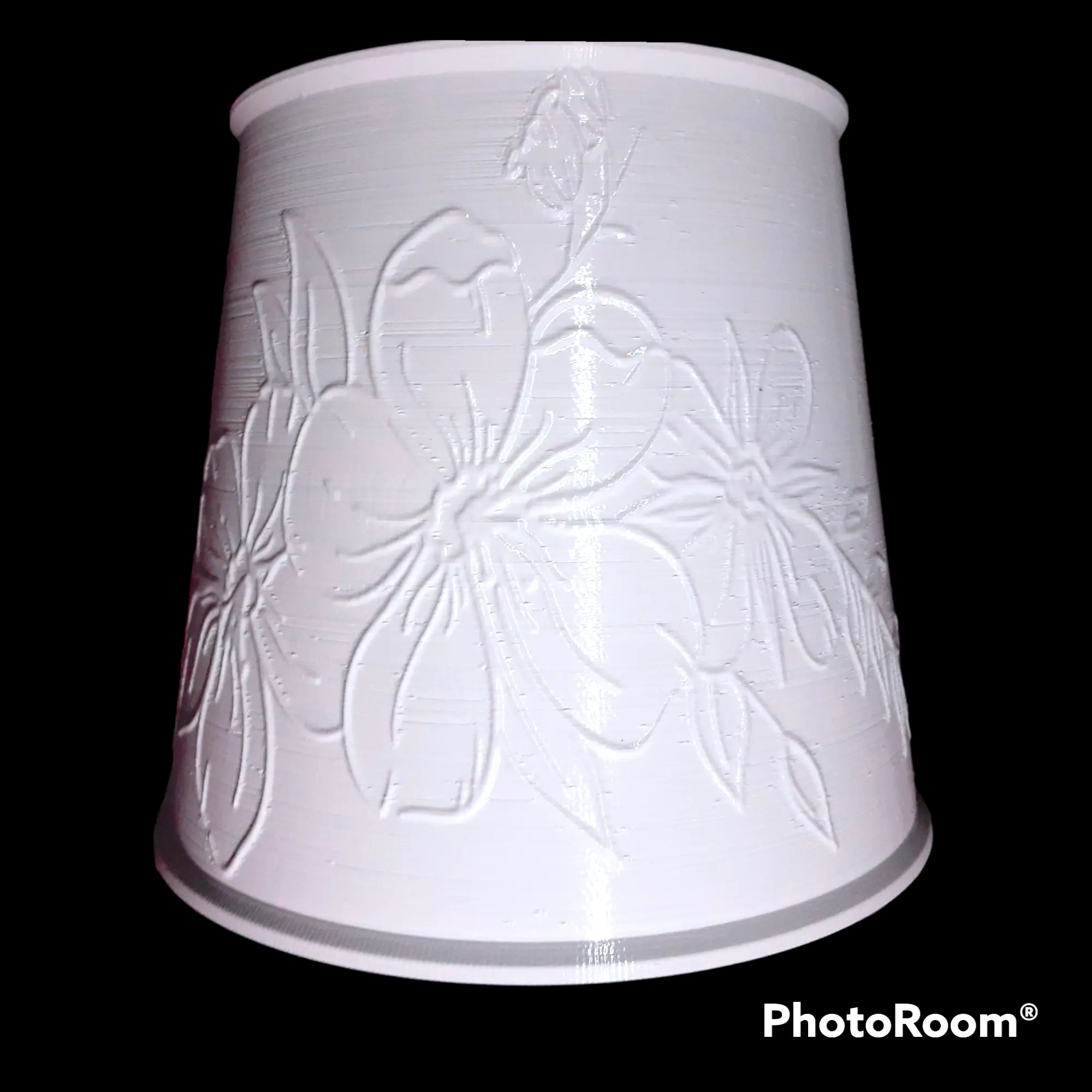 Lamp Shade with a flower Print | 3D models download | Creality Cloud