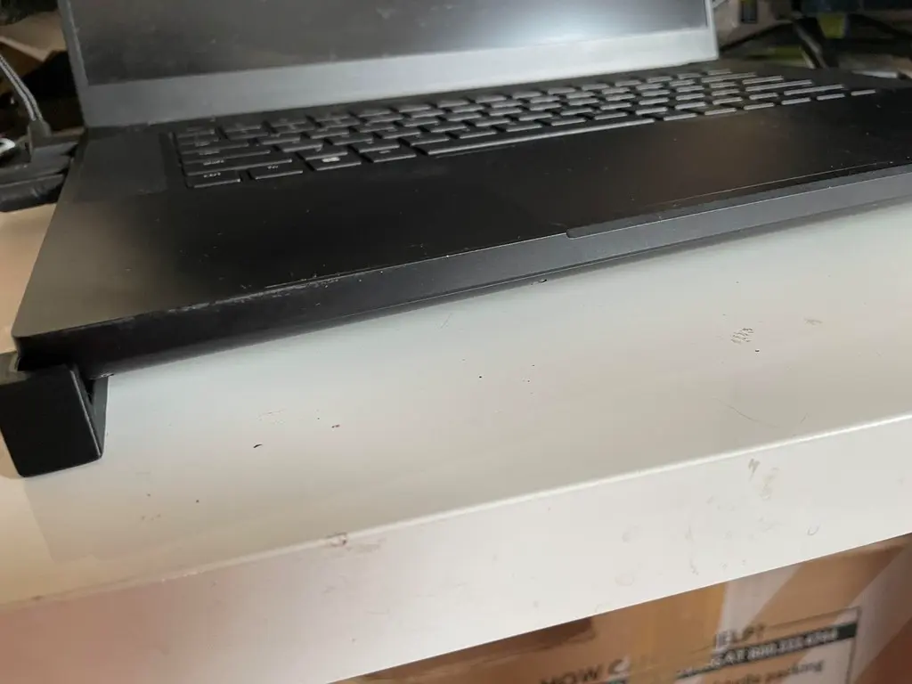 Thin Laptop Stand (1cm clearance) | 3D models download | Creality Cloud