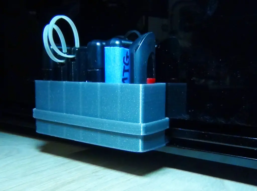 Free Tools & Spare Parts STL Download - USB Drive Holder Clips onto BFB ...