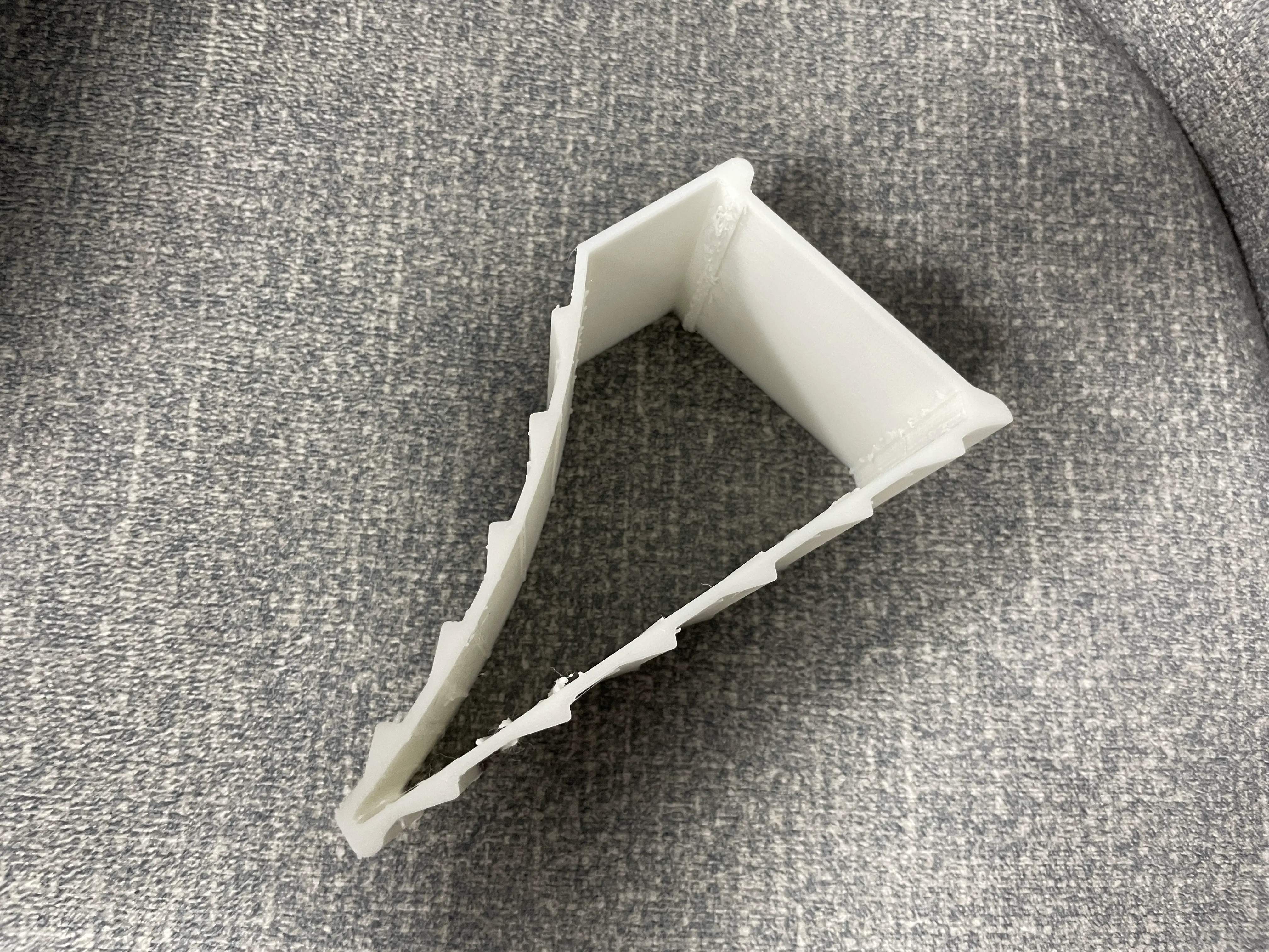 Tools & Spare Parts STL Download - Paper reel chockby isolettom