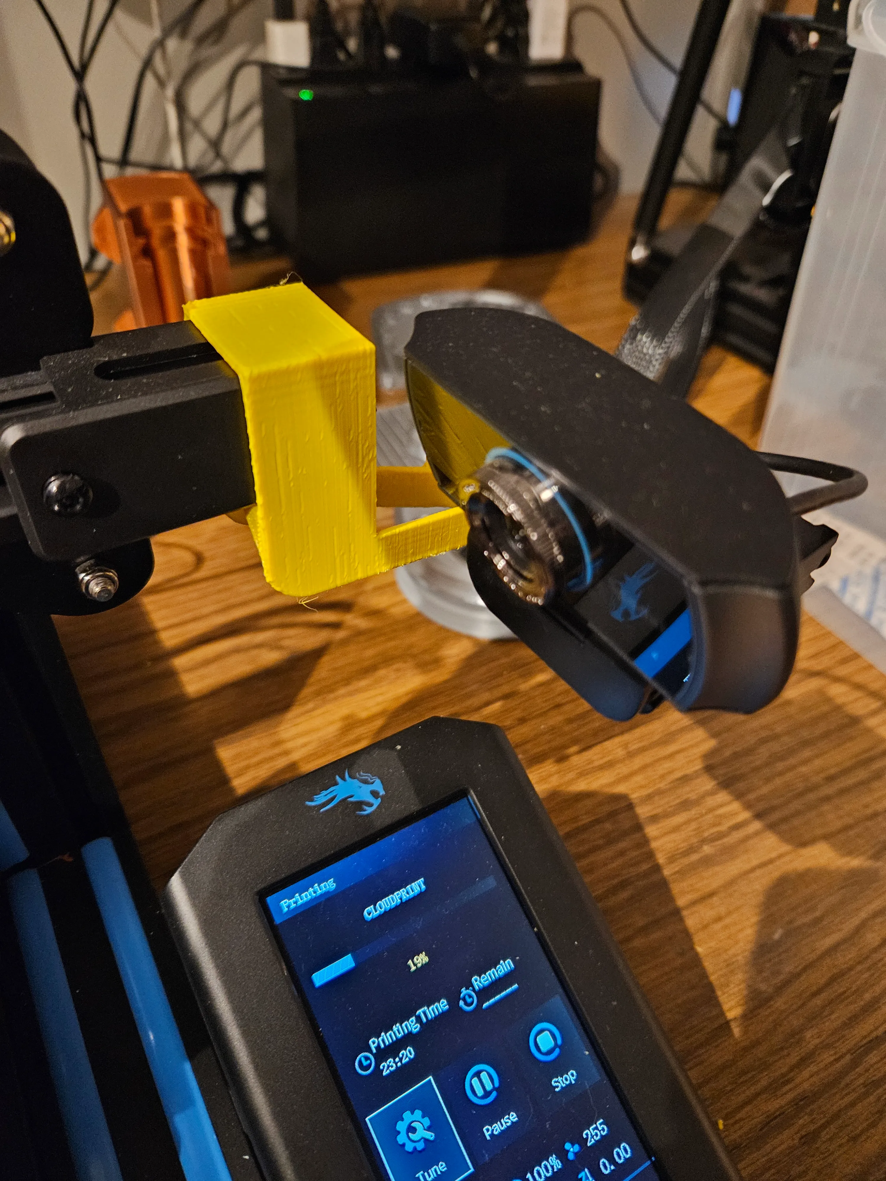 Free 3D Printer Parts STL Download - Ender 3v2 Camera Mountby GameOverDude