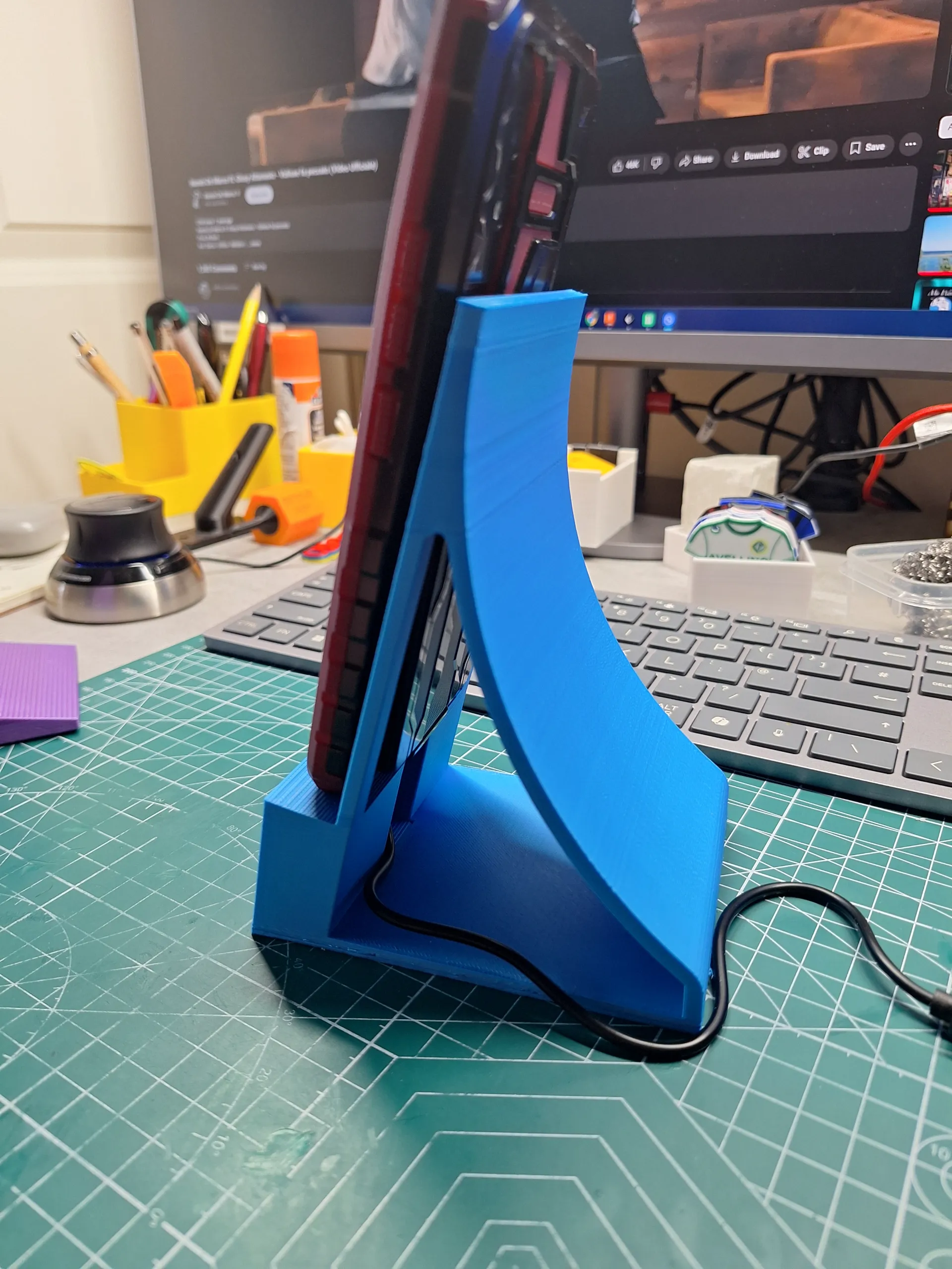 3D Printer Files | 3MF File | phone holder for large case | Creality Cloud