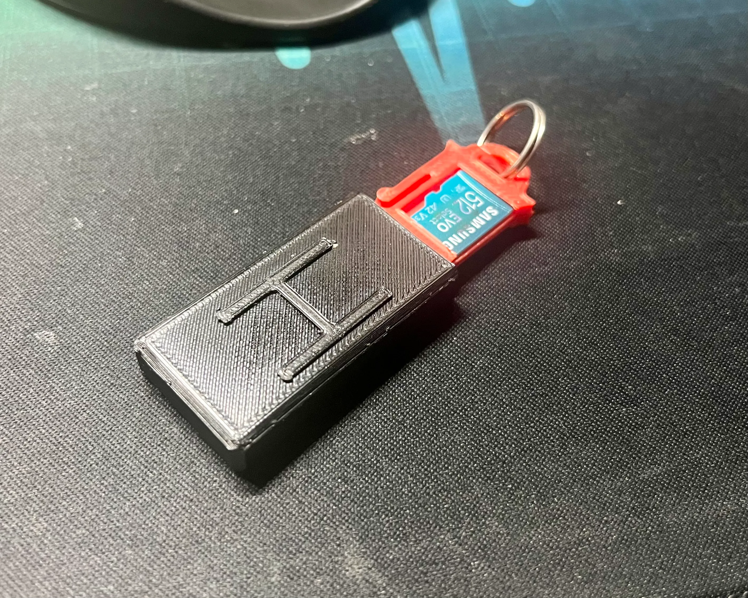 Free Tools & Spare Parts STL Download - Micro SD keychainby Hiep Dang