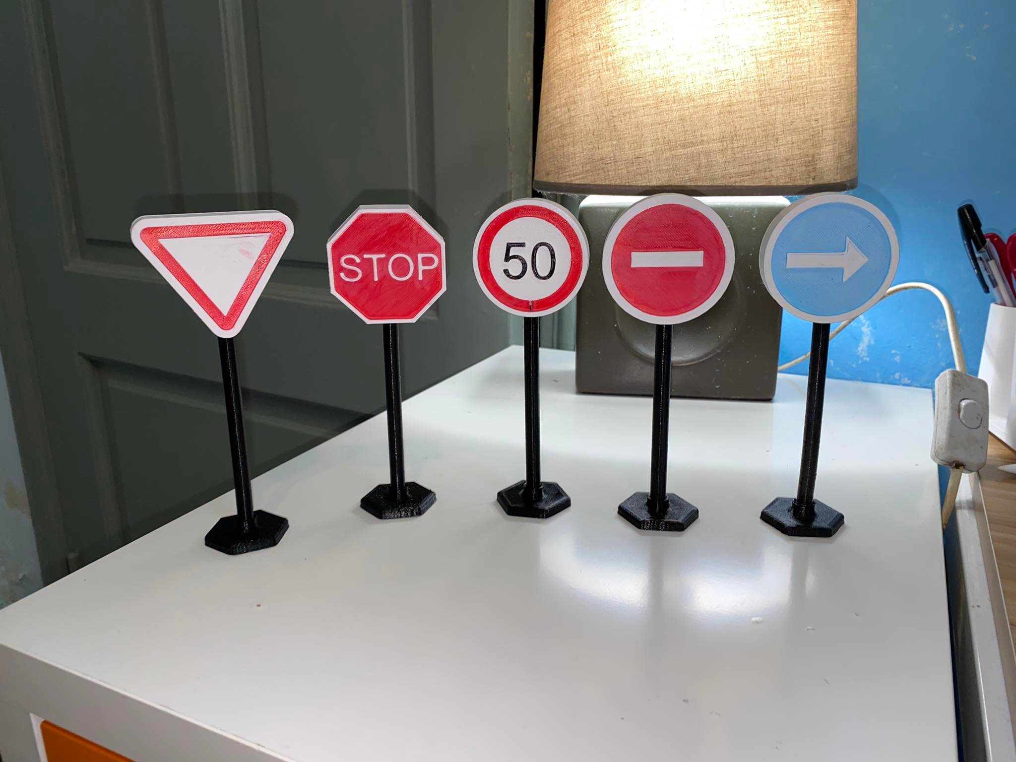 Desk Signs | 3D models download | Creality Cloud