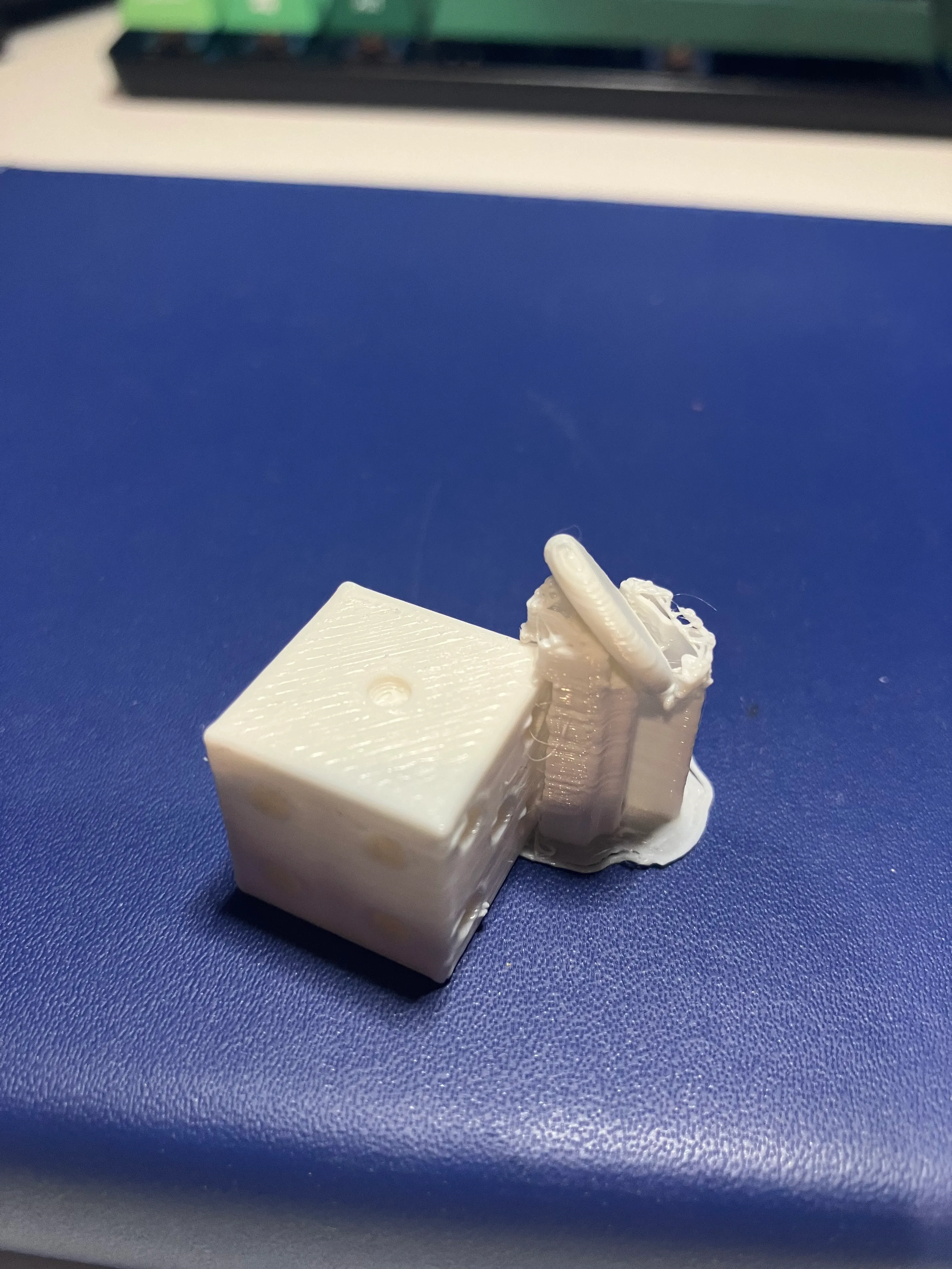 D6 Shoe Charm | 3D models download | Creality Cloud