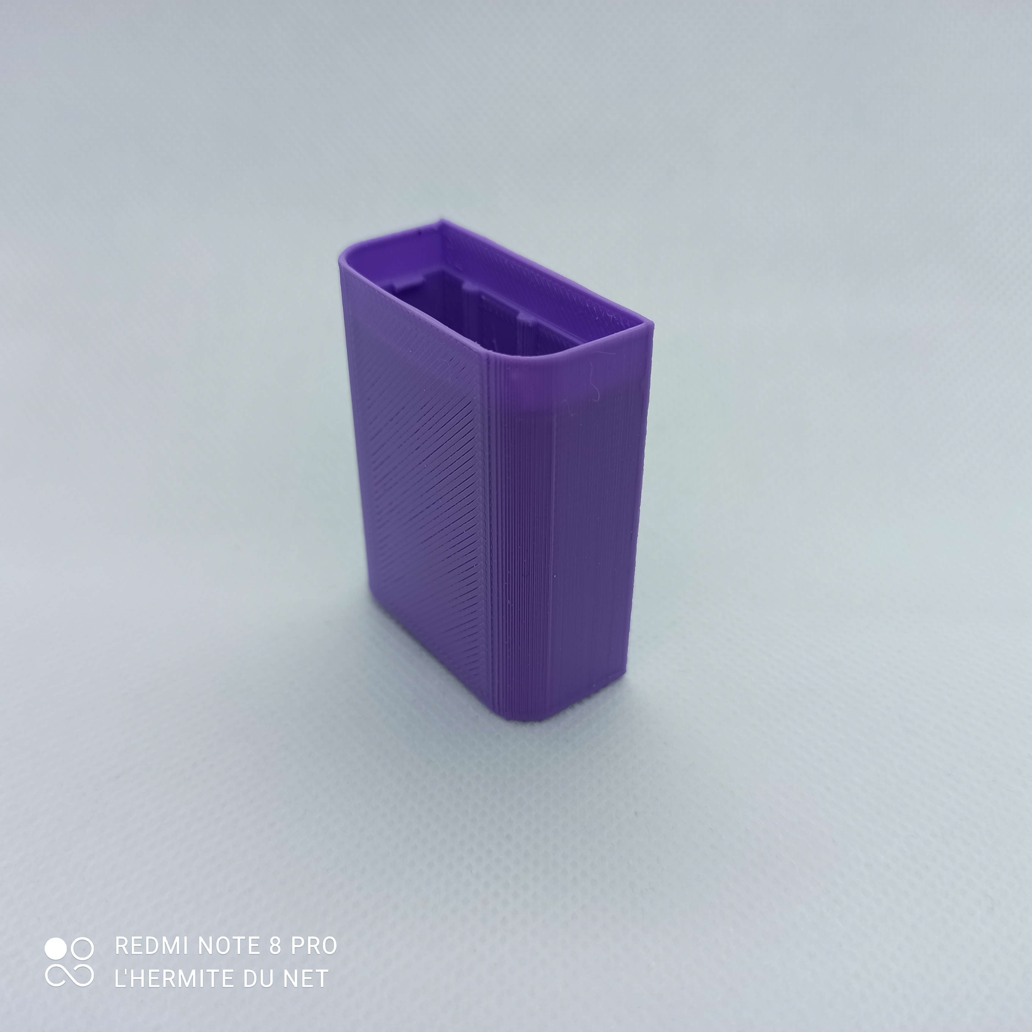 Cover Battery FreeBox Revolution / Cache piles Freebox | 3D models ...